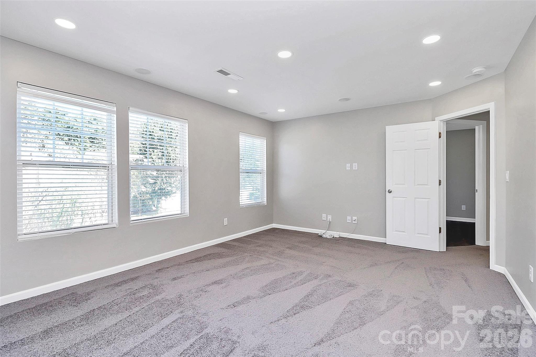 Photo 31 of 15705 Lakepoint Forest Drive, Charlotte, NC