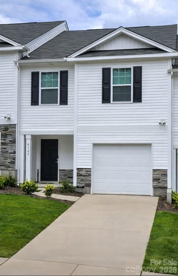Home for sale at 6109 Faron Way, Charlotte, NC — photo 1 of 24