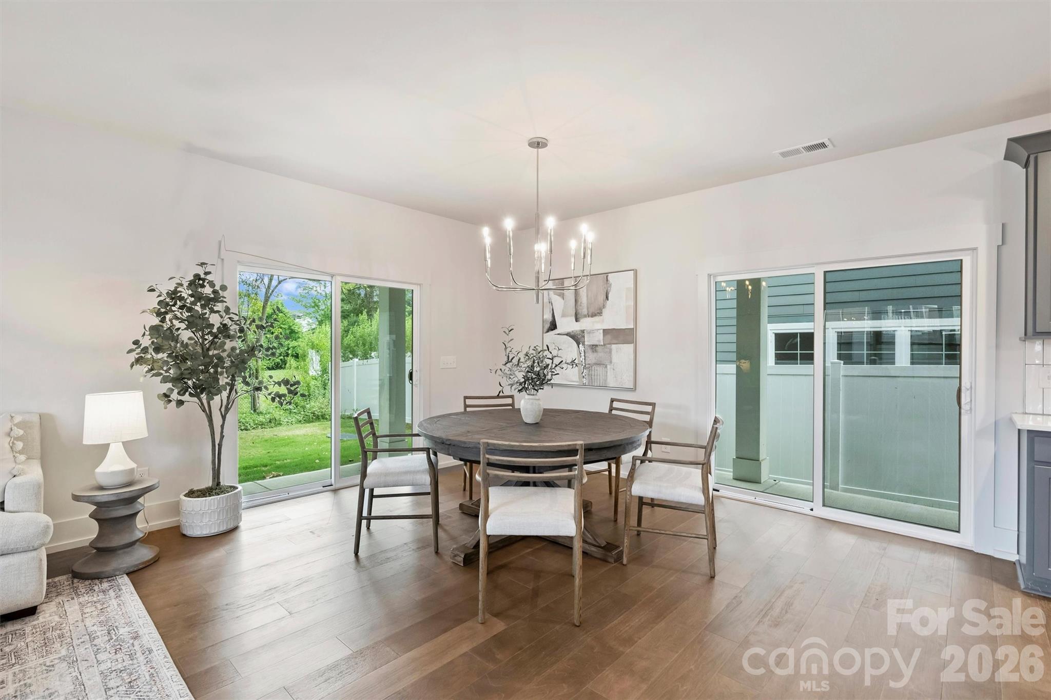 201 Coxe Avenue, Charlotte, NC - photo 4 of 21