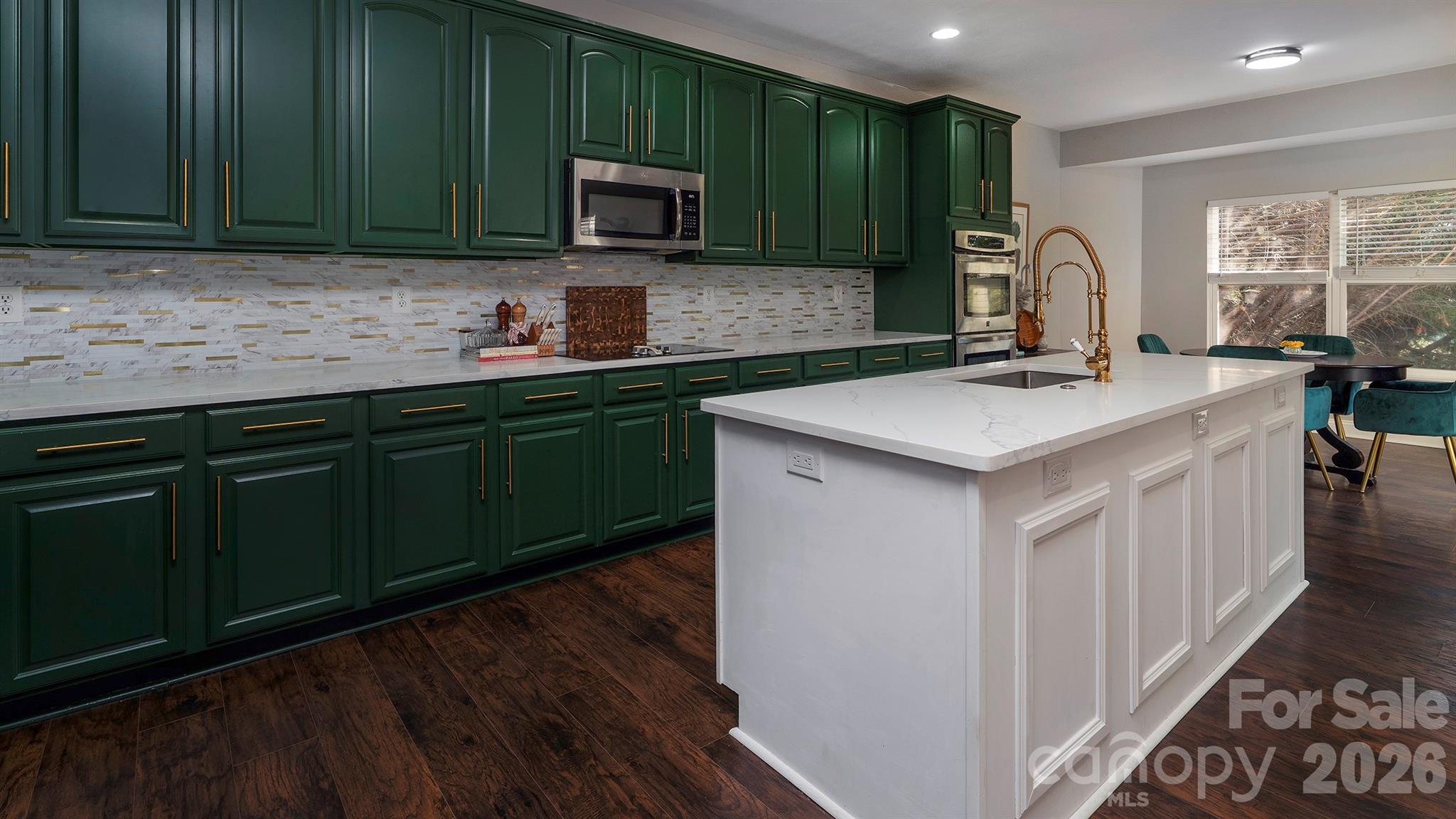 6934 Evanton Loch Road, Charlotte, NC - photo 8 of 32