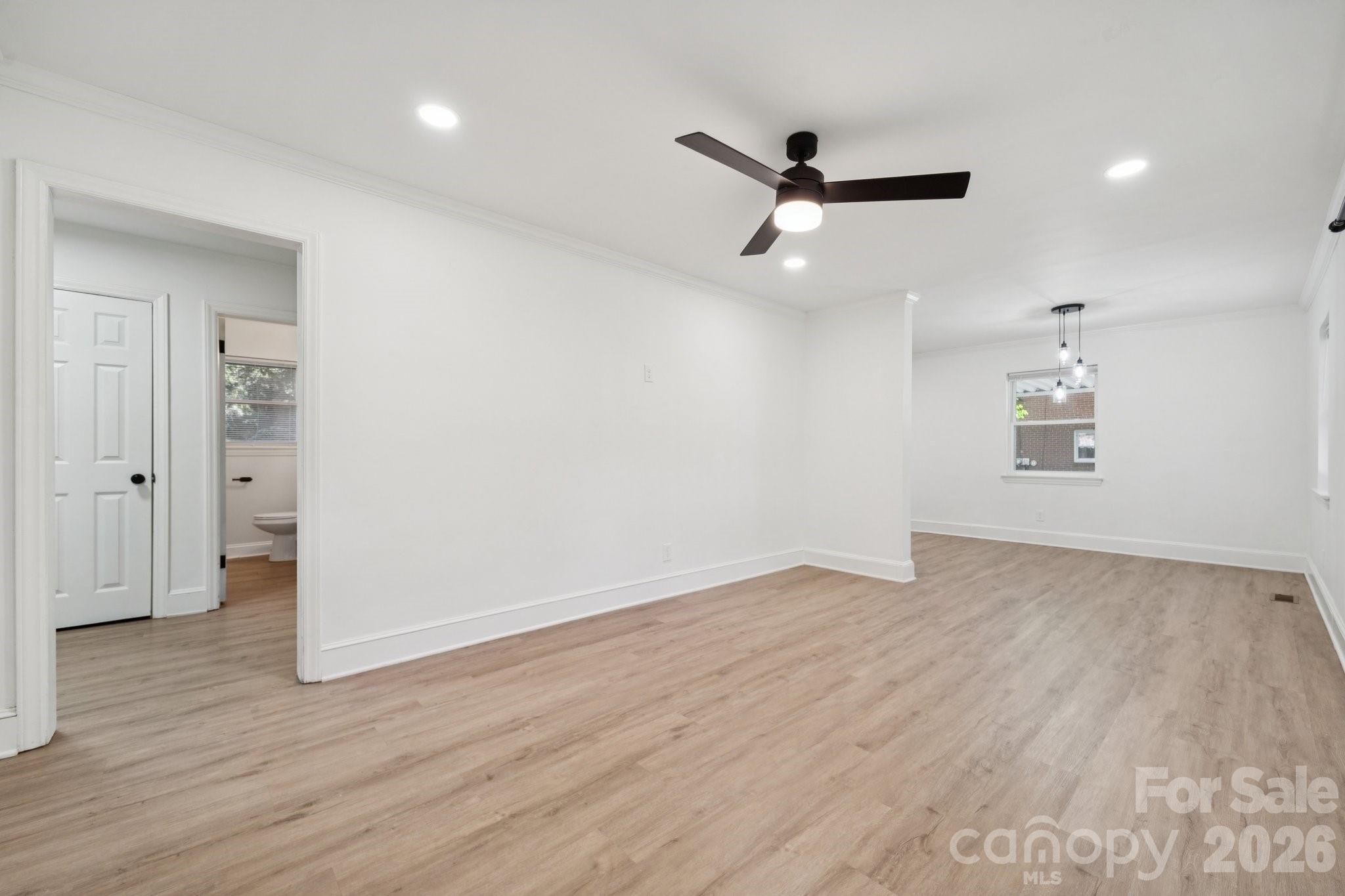 5423 Lantana Avenue, Charlotte, NC - photo 2 of 28