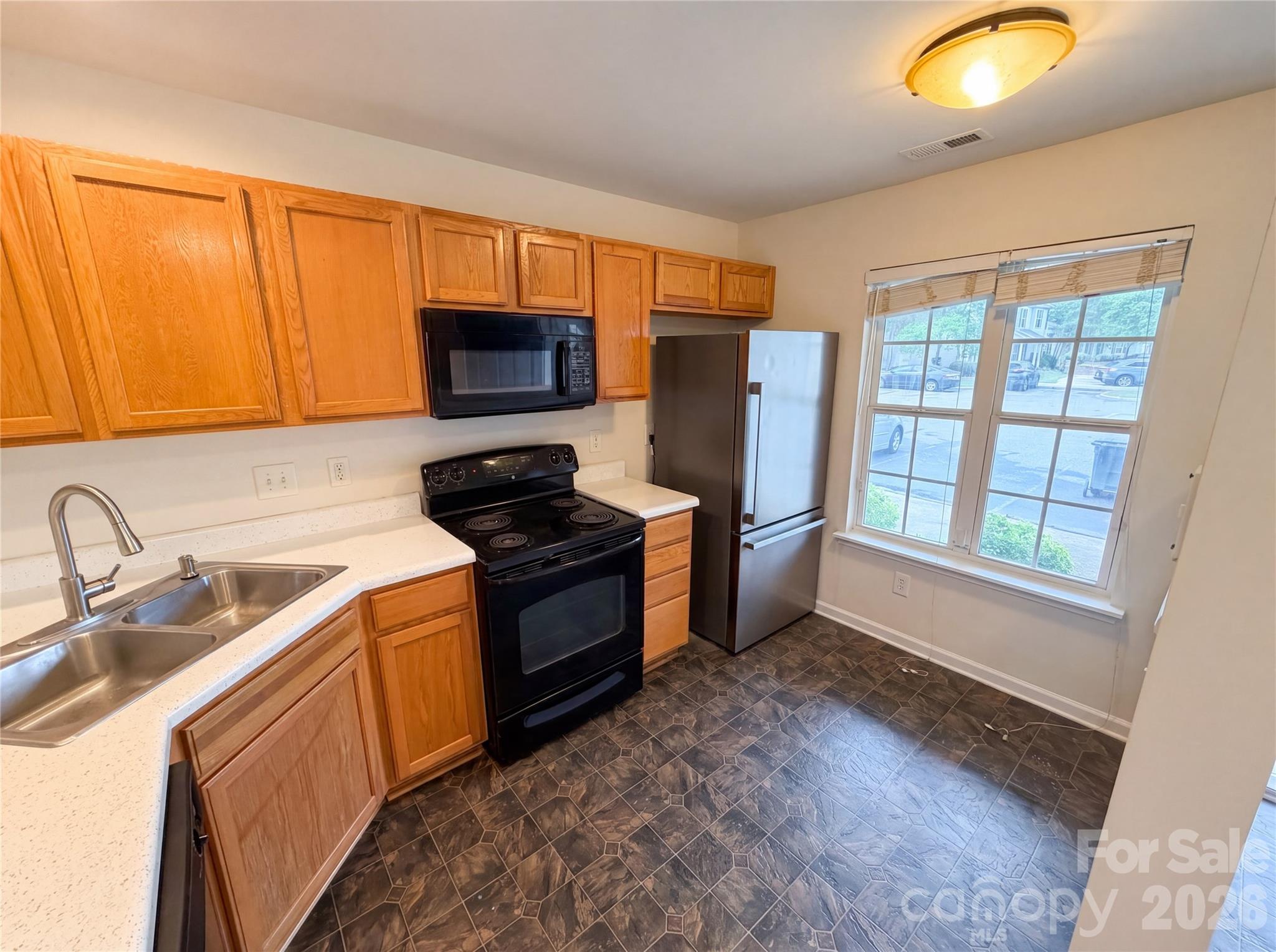 Photo 8 of 10114 Ballyclare Court, Charlotte, NC