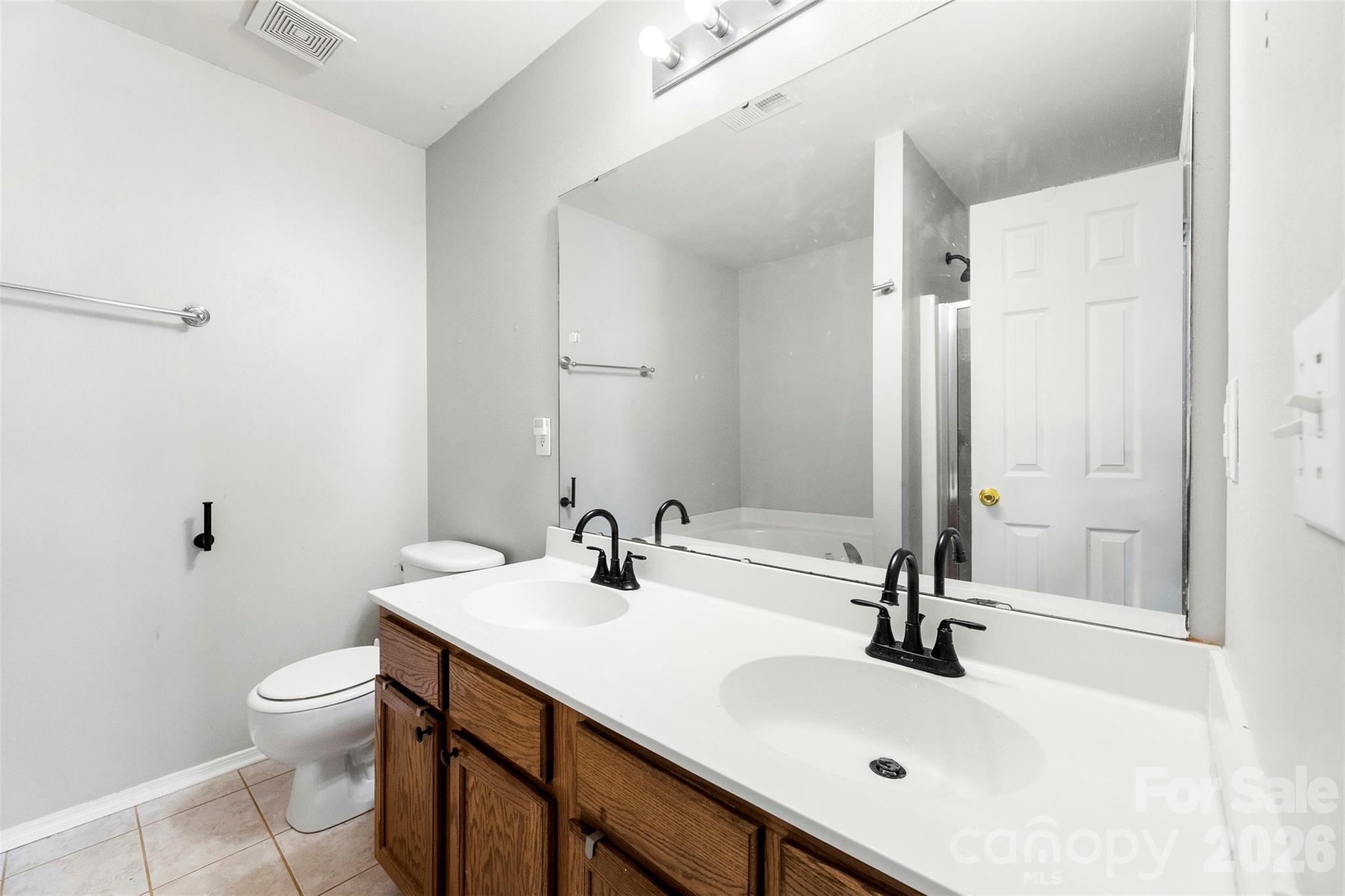 Photo 24 of 9610 Duxford Lane, Charlotte, NC
