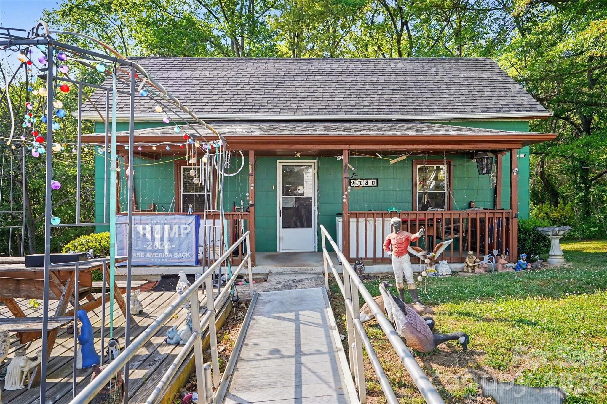 1730 2nd Street Place SW, Hickory, NC