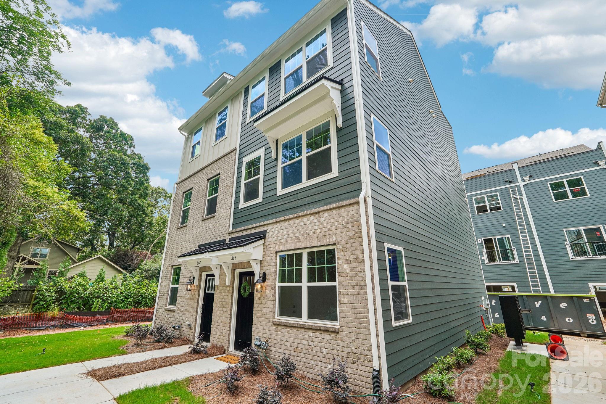 Home for sale at 806 Hammers Lane, Charlotte, NC — photo 1 of 35