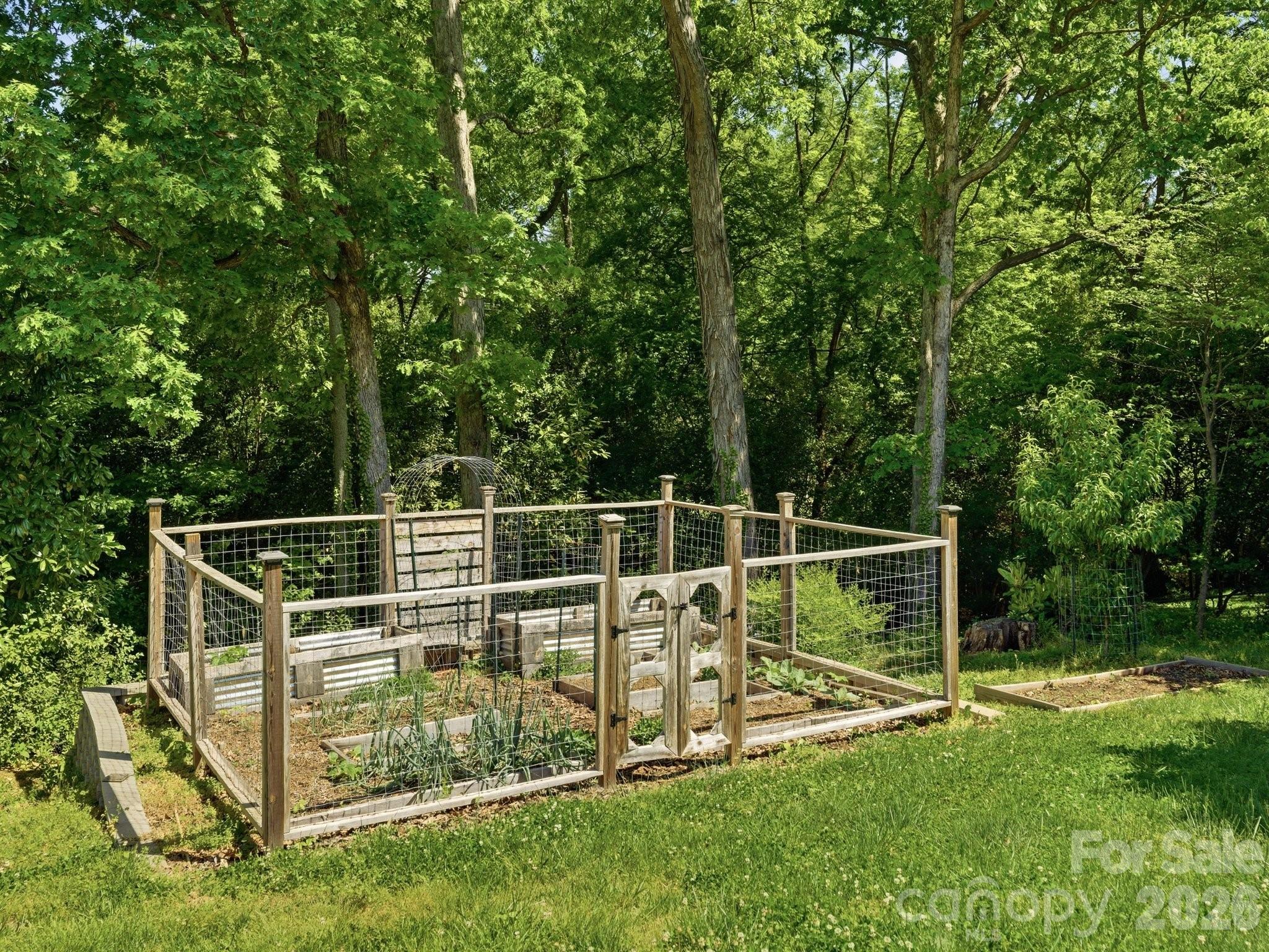 7401 Woodstream Drive, Charlotte, NC - photo 32 of 40