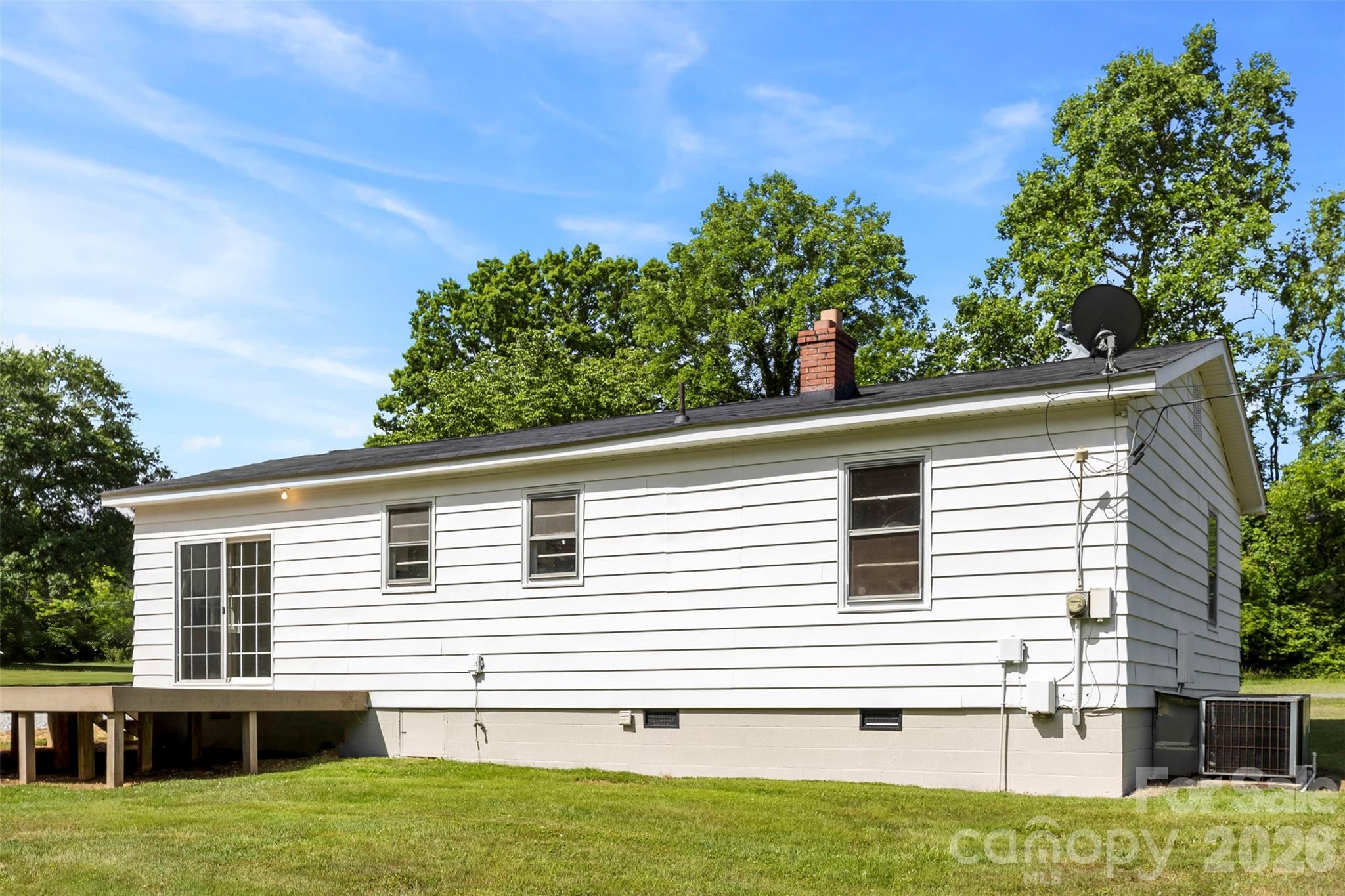301 Gittens Street, Lowell, NC - photo 19 of 28