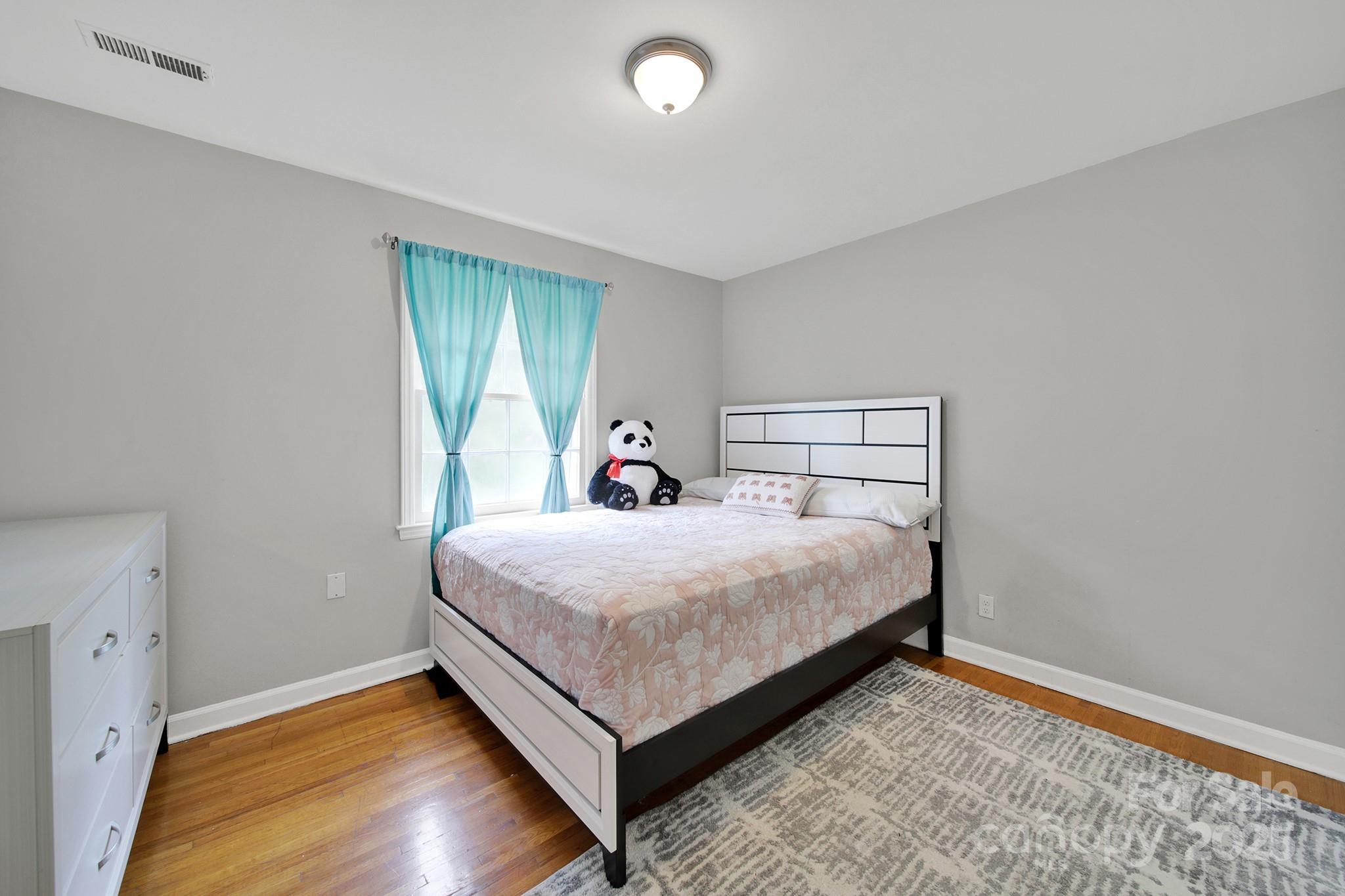 Photo 13 of 5300 Grafton Drive, Charlotte, NC