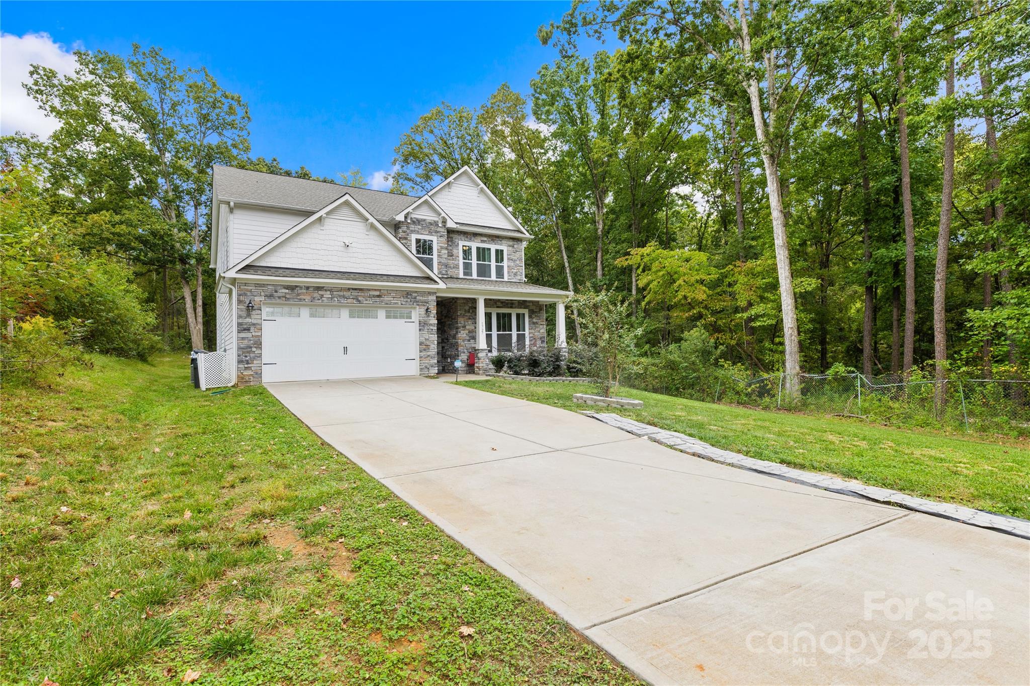 Home for sale at 1727 grace Lane, Charlotte, NC — photo 2 of 47