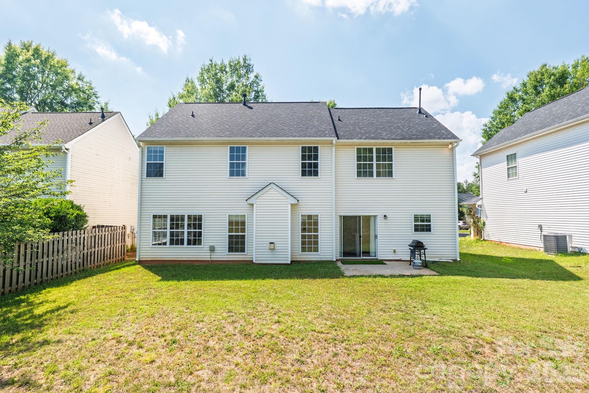 Photo 7 of 2508 OAKDALE CREEK Lane17, Charlotte, NC