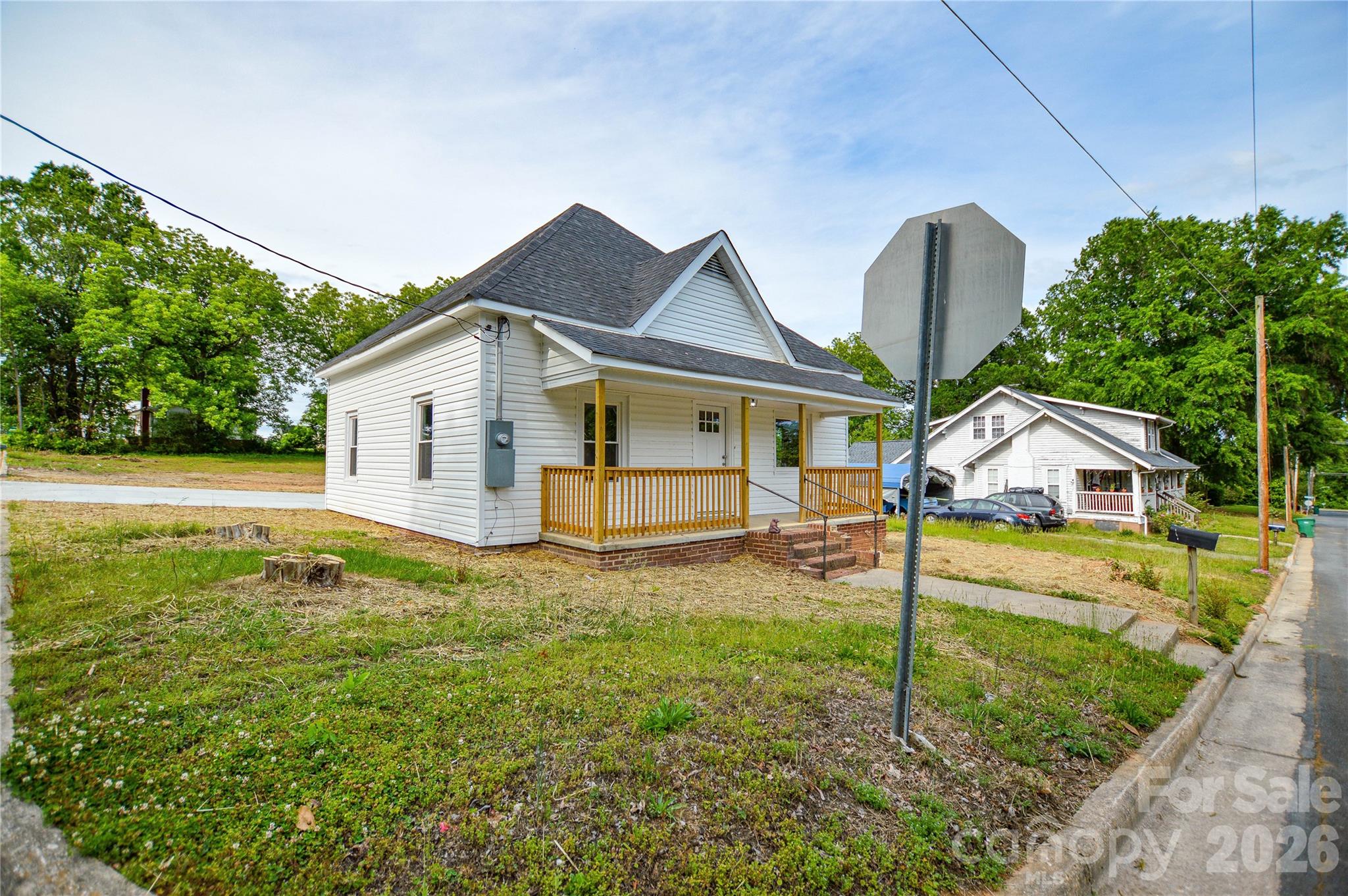 Photo 2 of 730 W Oakwood Avenue, Albemarle, NC