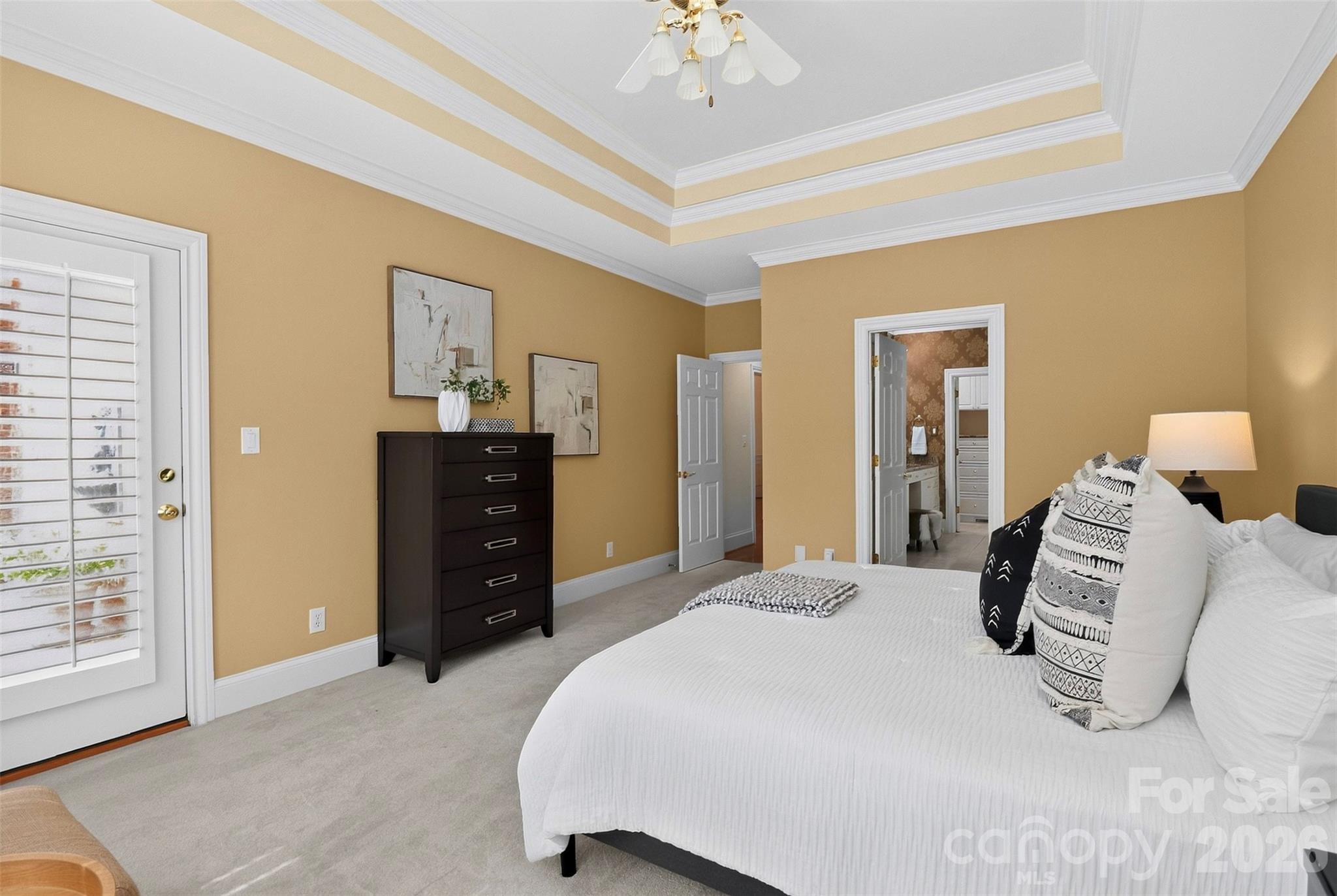 Home for sale at 6907 Meadow Run Lane, Charlotte, NC — photo 15 of 48