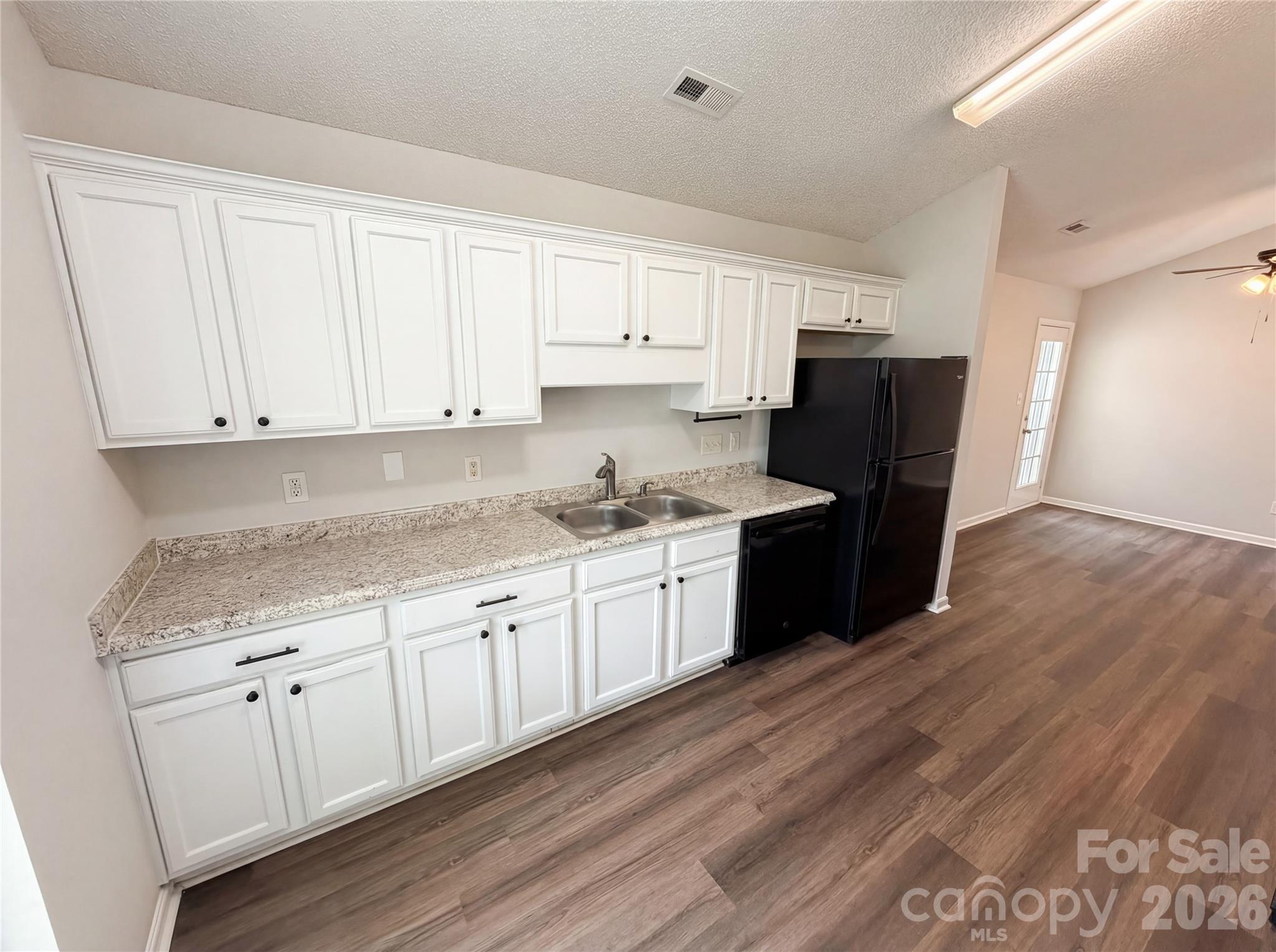 Photo 8 of 5406 Starflower Drive, Charlotte, NC