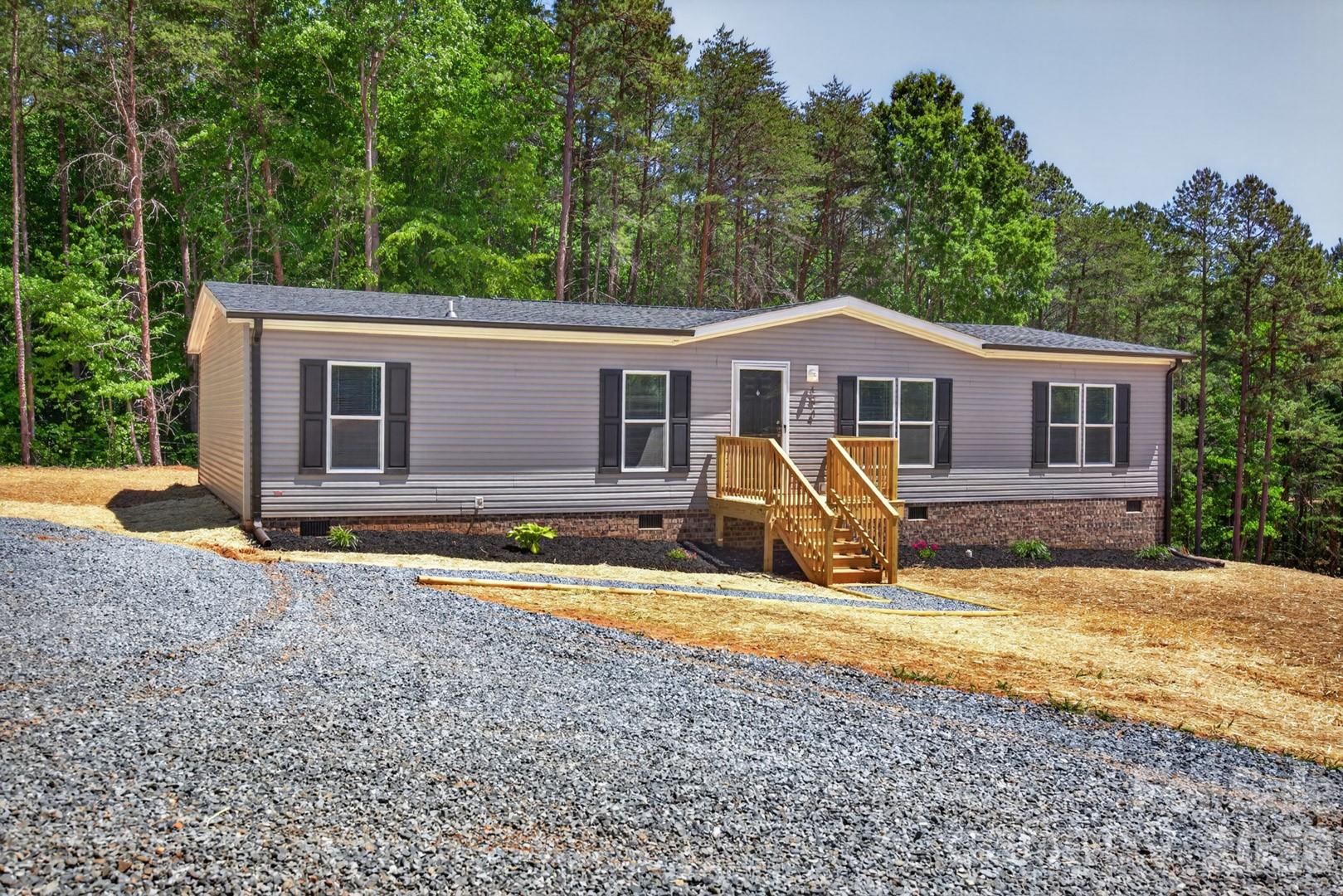 194 Harvick Lane, Lexington, NC - photo 2 of 44