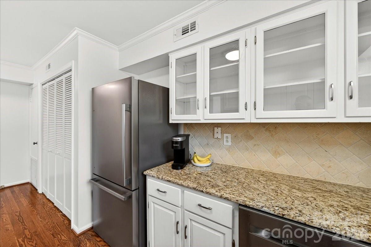 Photo 16 of 2229 Rexford RoadC, Charlotte, NC