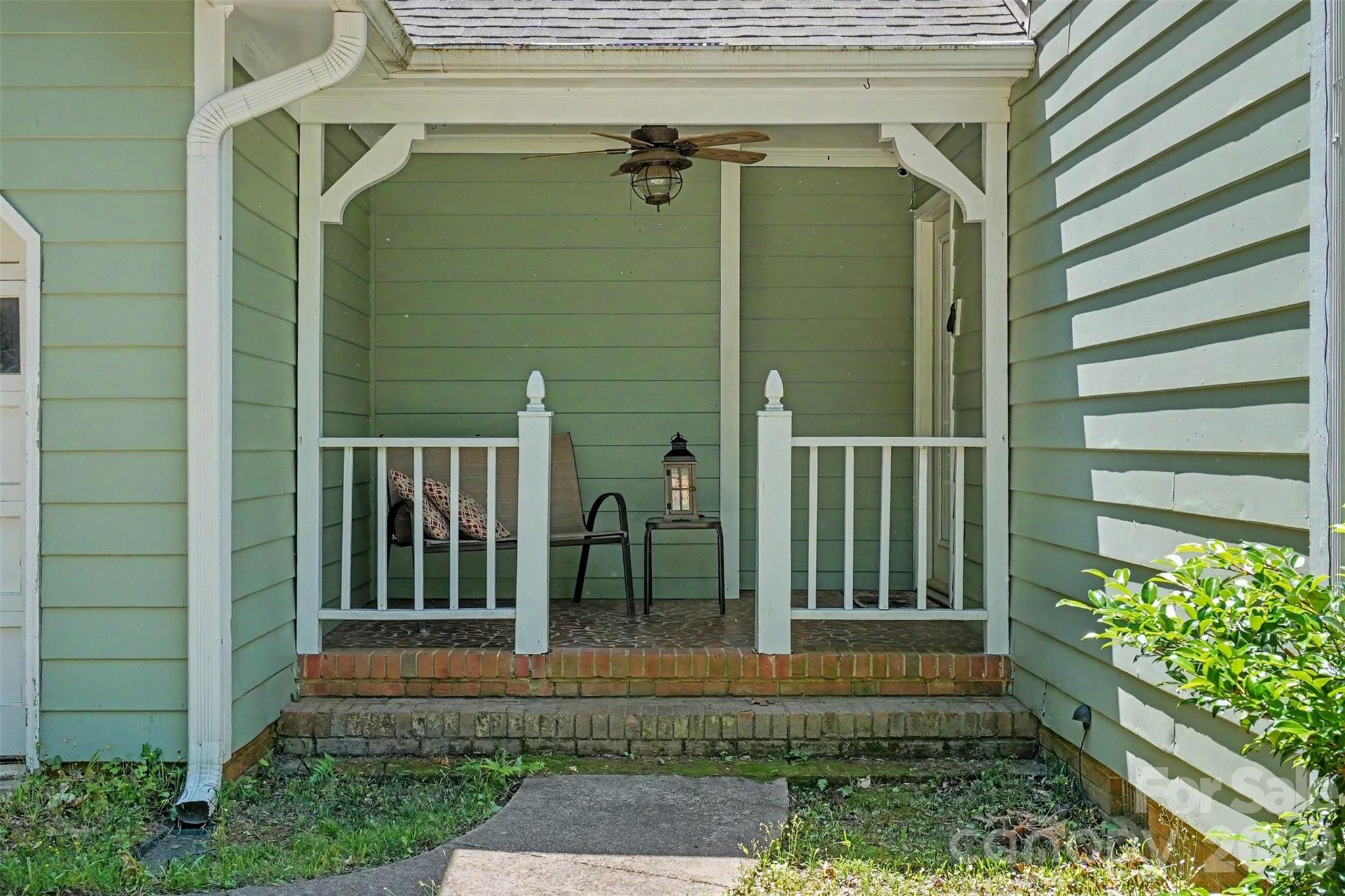 Photo 3 of 5812 Camelot Drive, Charlotte, NC