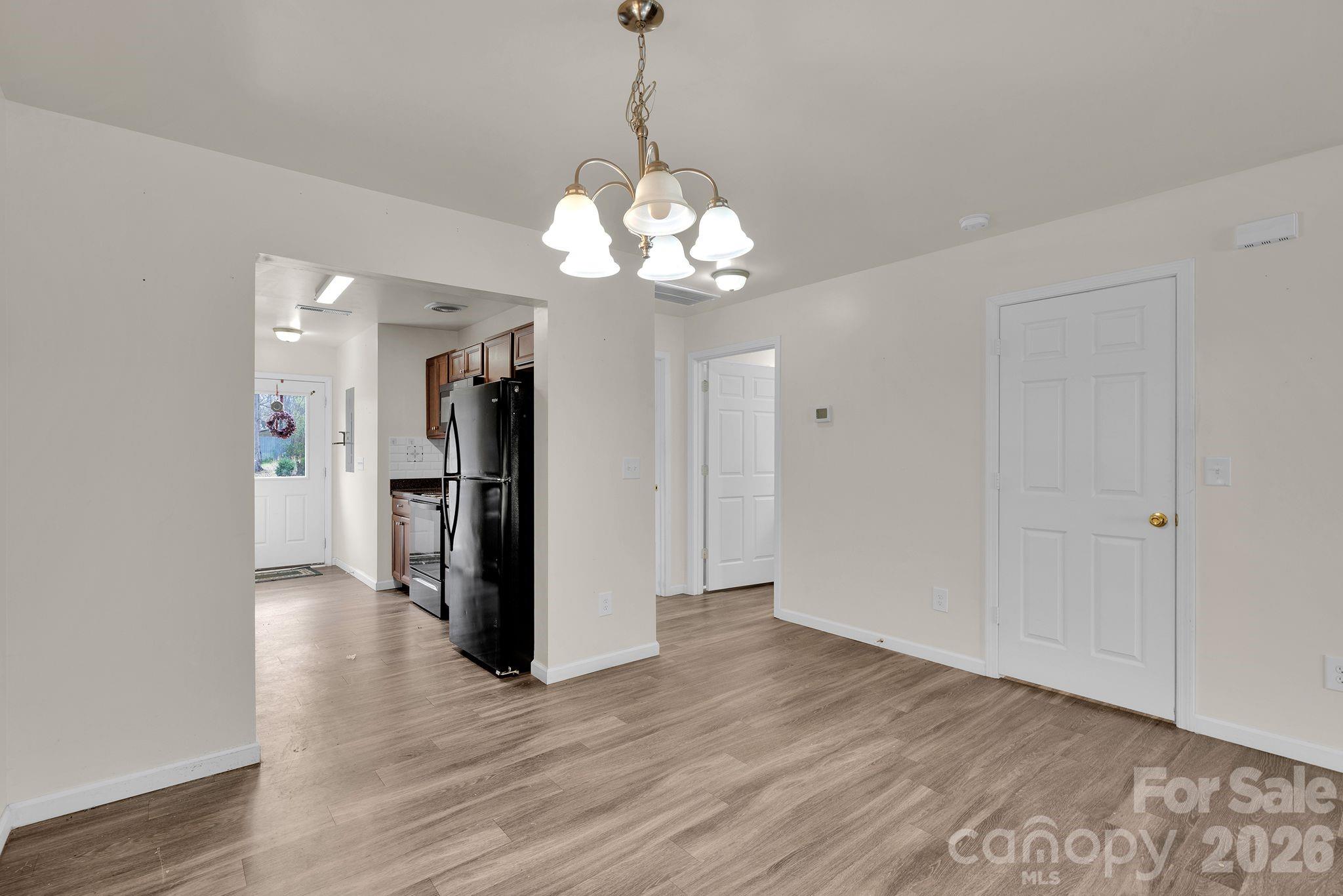 372 E Mills Avenue, Mooresville, NC - photo 16 of 29