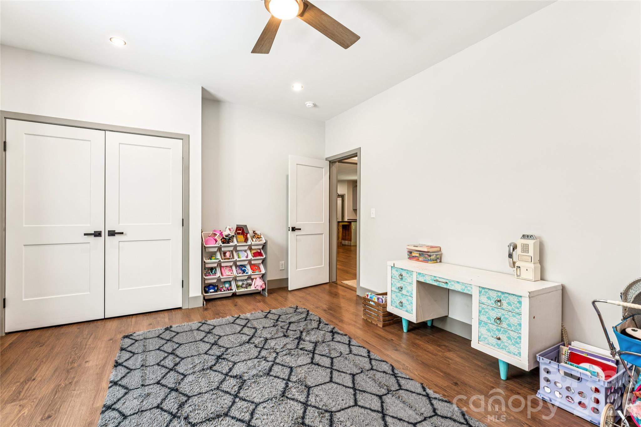 305 Robinson Avenue, Mount Holly, NC - photo 29 of 49