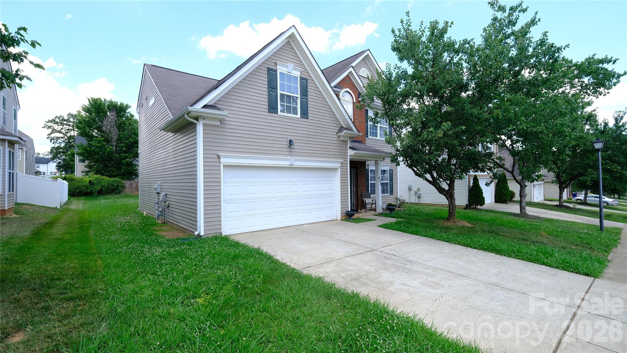 Photo 2 of 608 Wrayhill Drive, Charlotte, NC