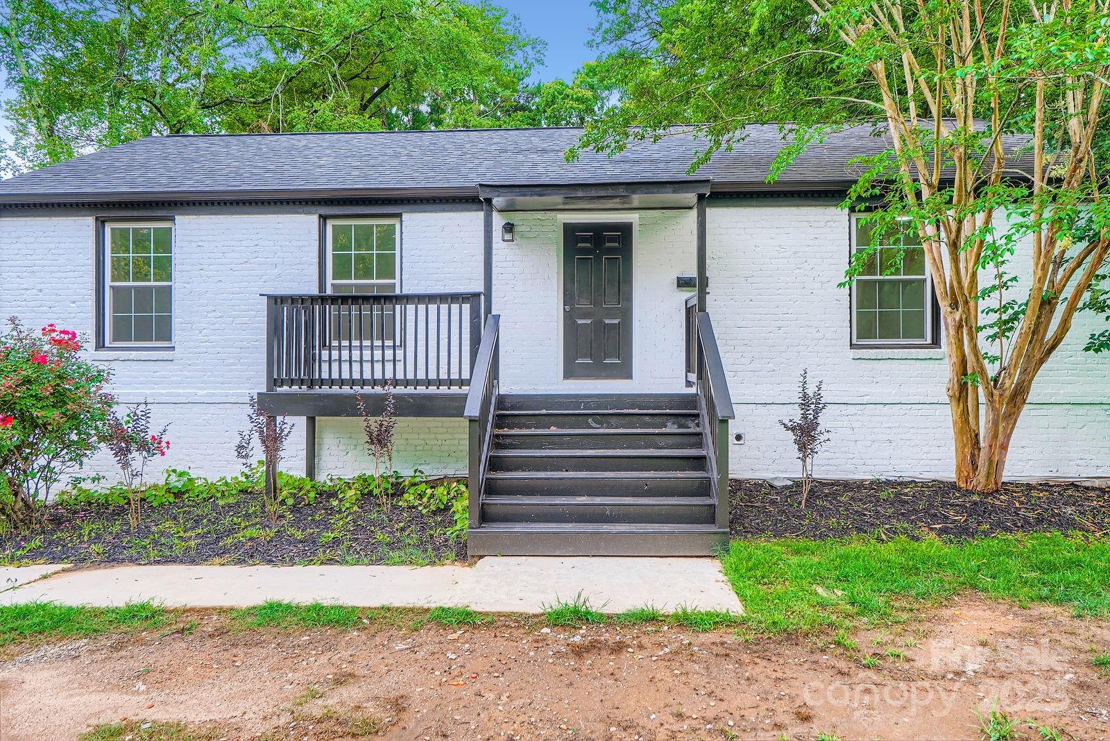 1224 E Woodlawn Road, Charlotte, NC - photo 46 of 48