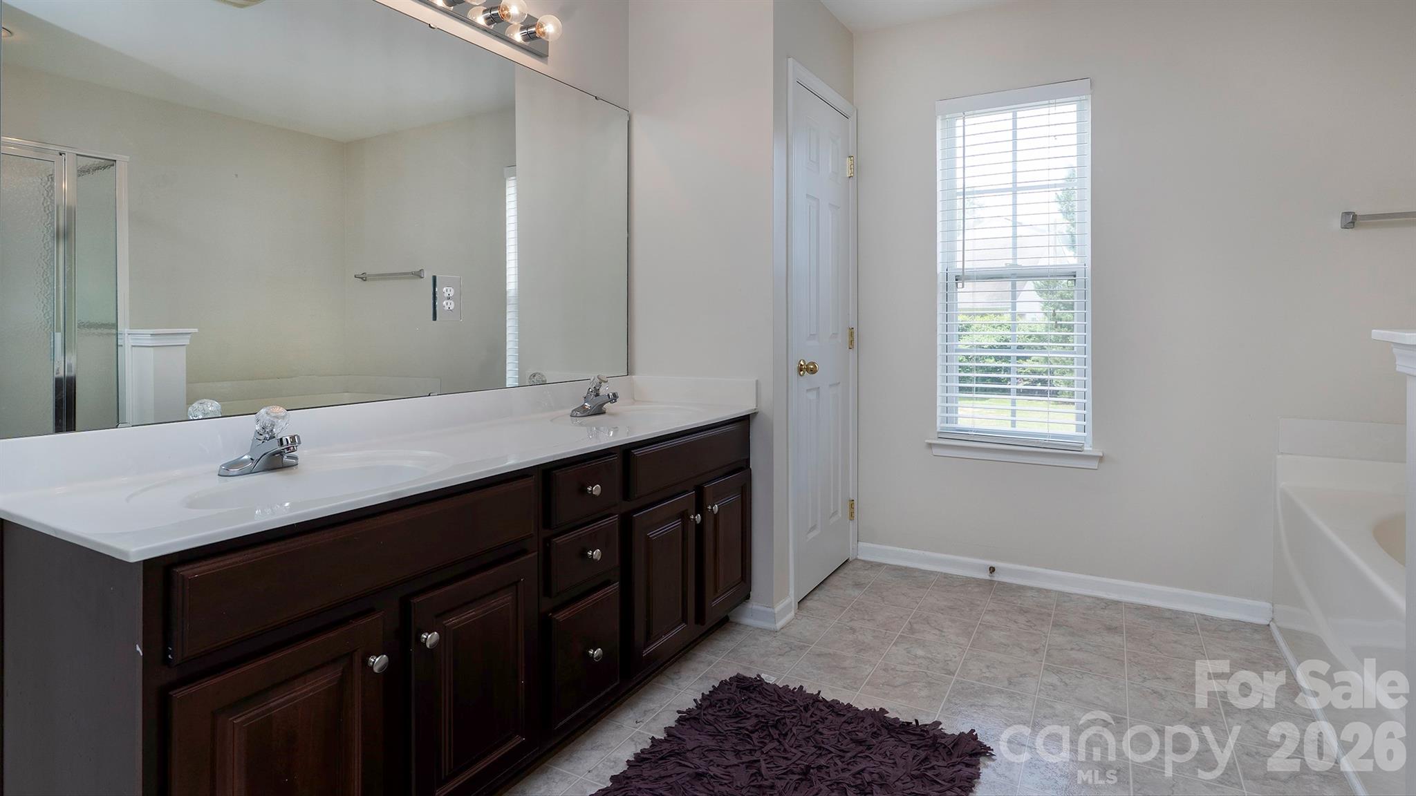 Photo 17 of 16731 Macanthra Drive, Charlotte, NC