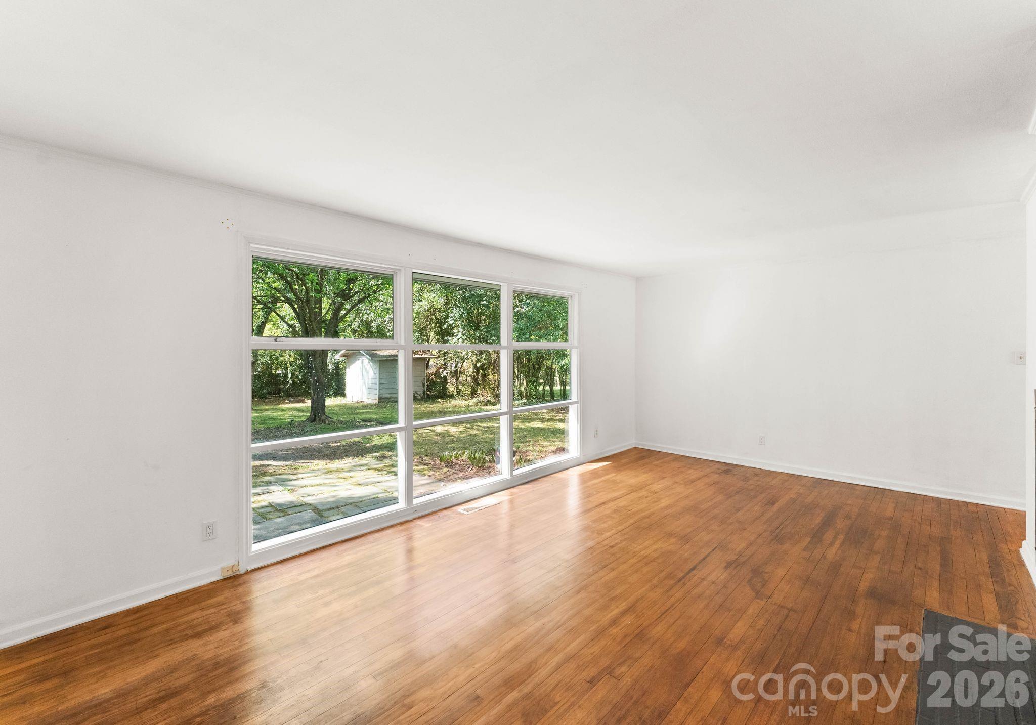1136 E Woodlawn Road, Charlotte, NC - photo 22 of 48