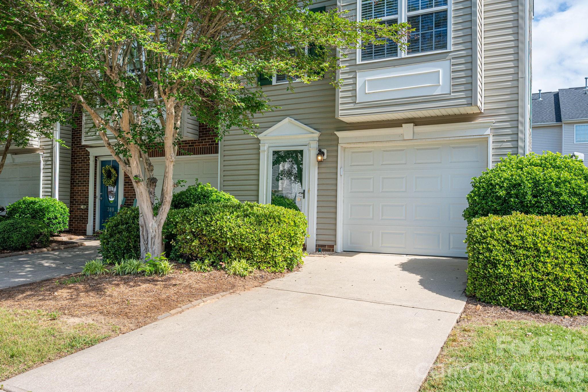 304 Rock Ridge Lane, Mount Holly, NC - photo 3 of 38