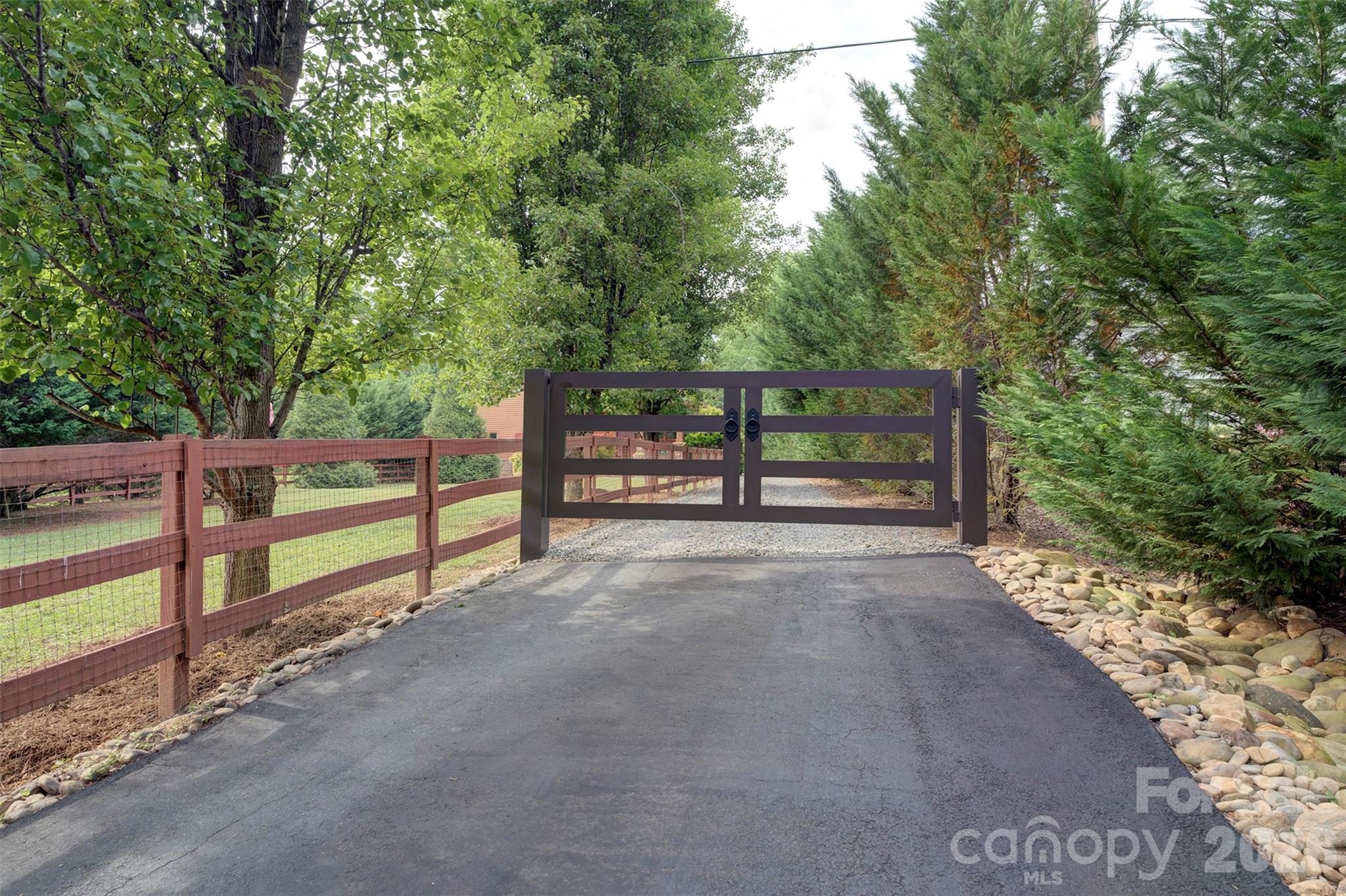 15425 E Rocky River Road, Davidson, NC - photo 26 of 38