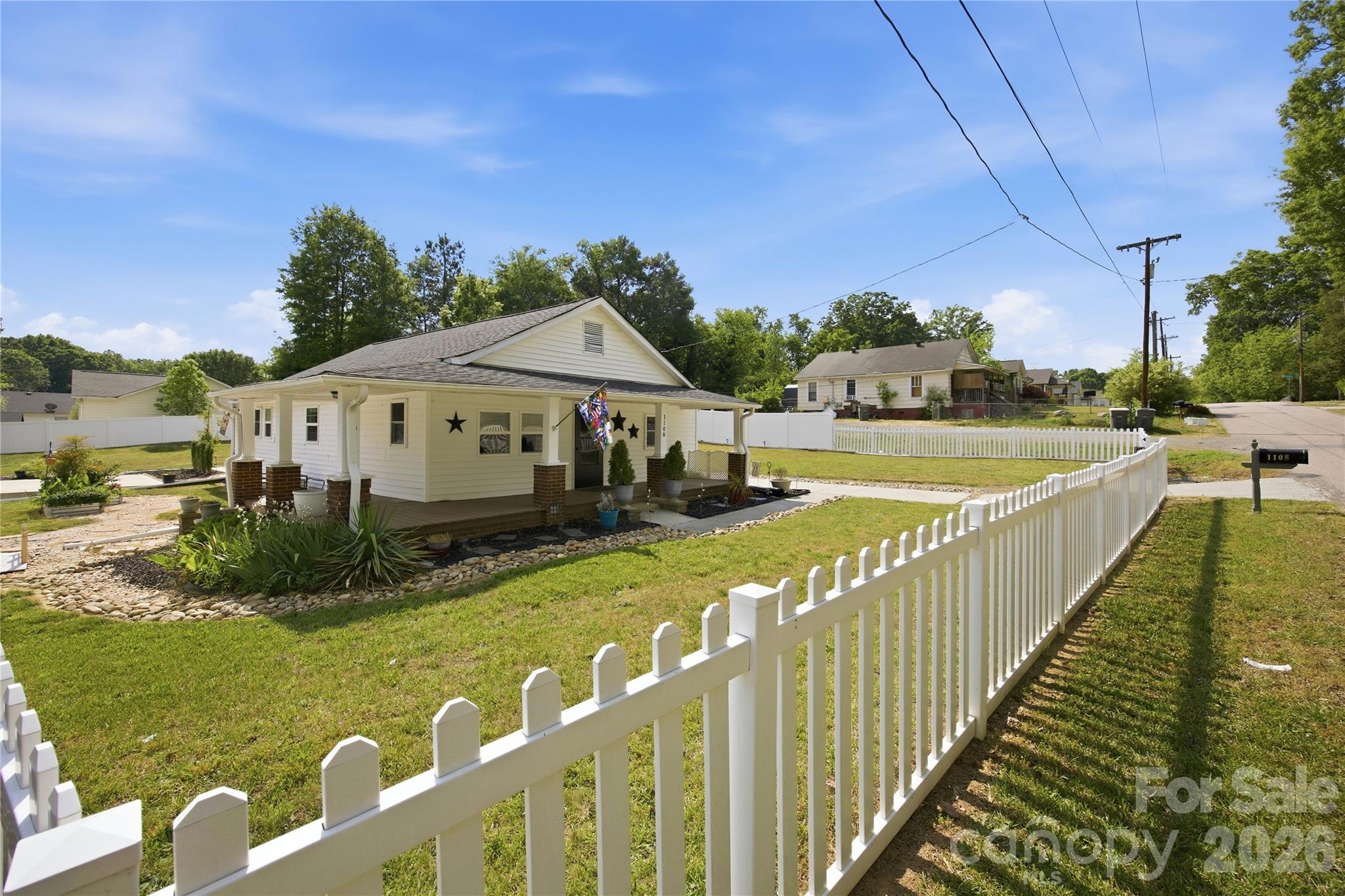 Photo 3 of 1108 Skyland Street, Kannapolis, NC