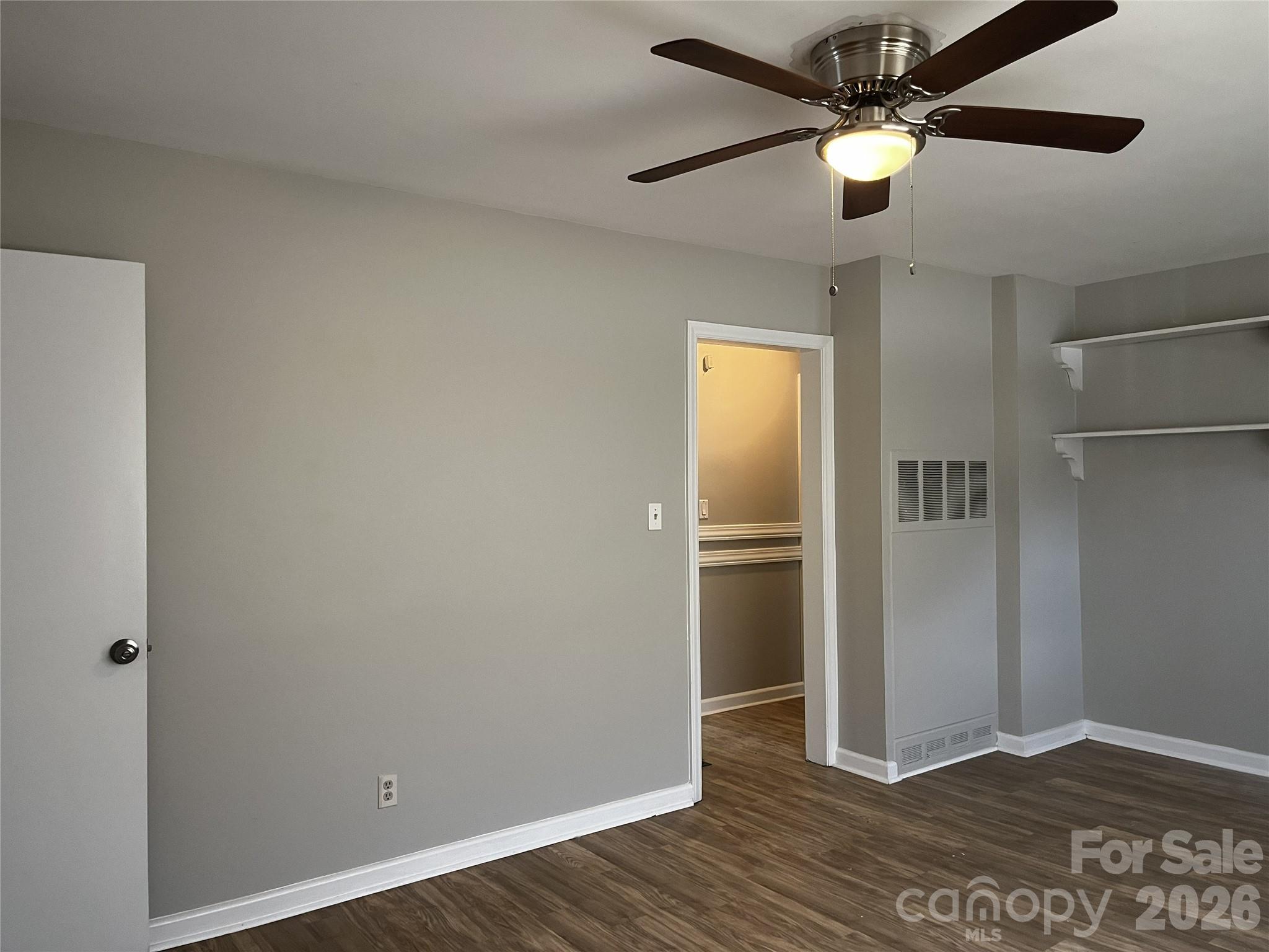 Photo 4 of 2213 Shamrock Drive, Charlotte, NC