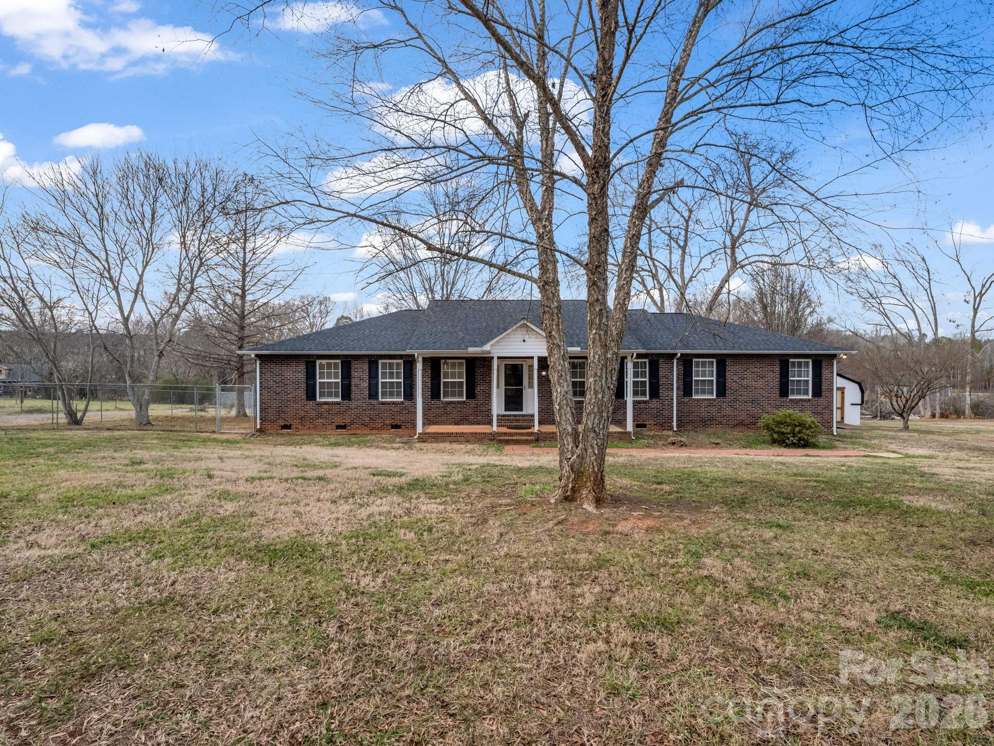 Home for sale at 5573 Lennox Drive, Kings Mountain, NC — photo 6 of 37