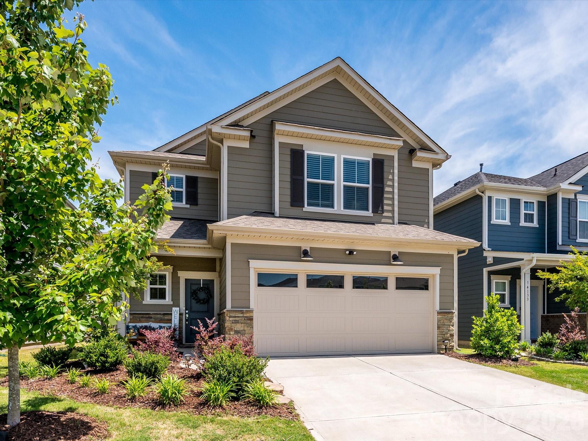 Photo 2 of 14129 Canemeadow Drive, Charlotte, NC