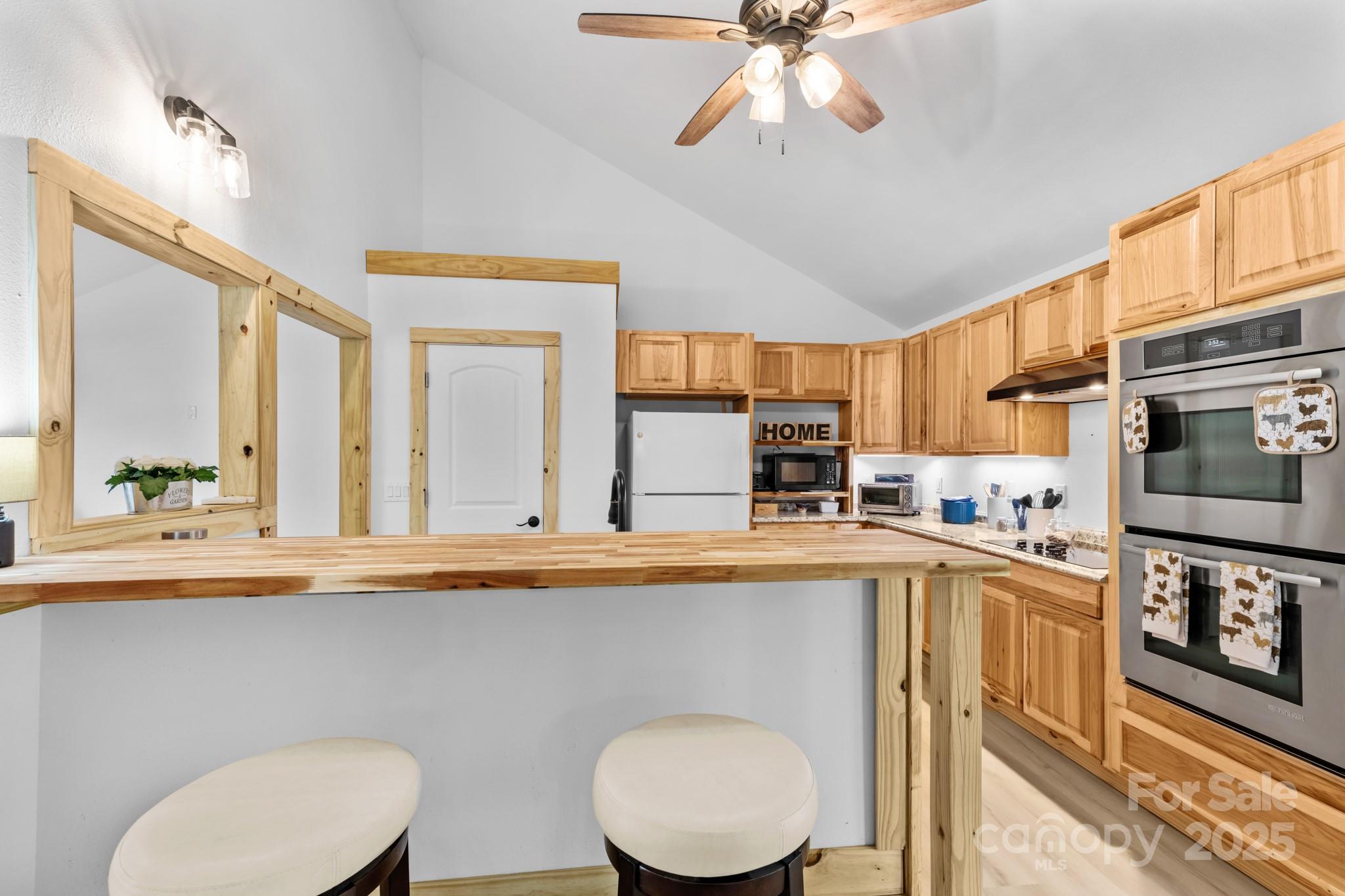 1036 Williamsburg Drive, Lenoir, NC - photo 11 of 35
