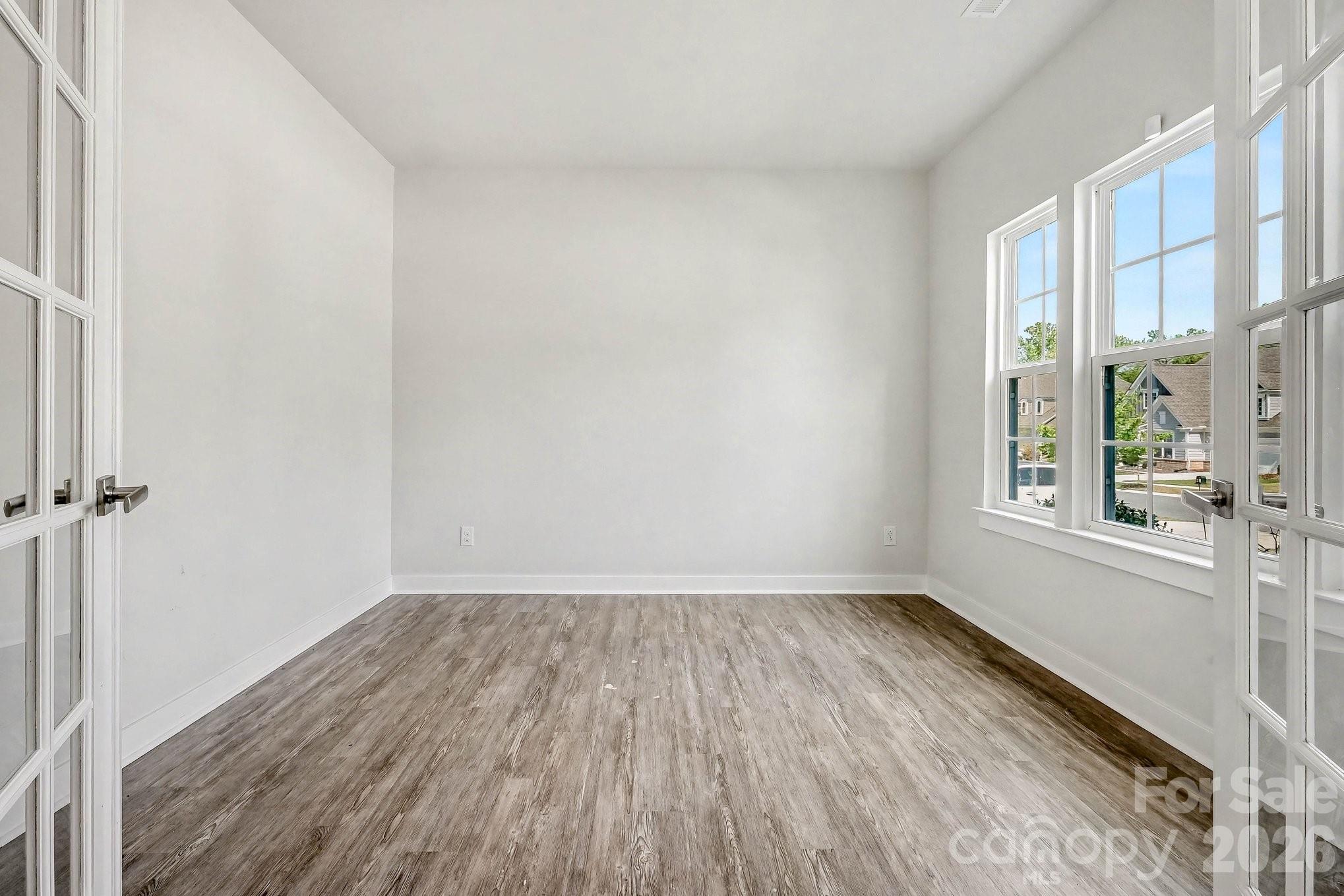 Photo 5 of 10344 Paper Birch Drive, Charlotte, NC
