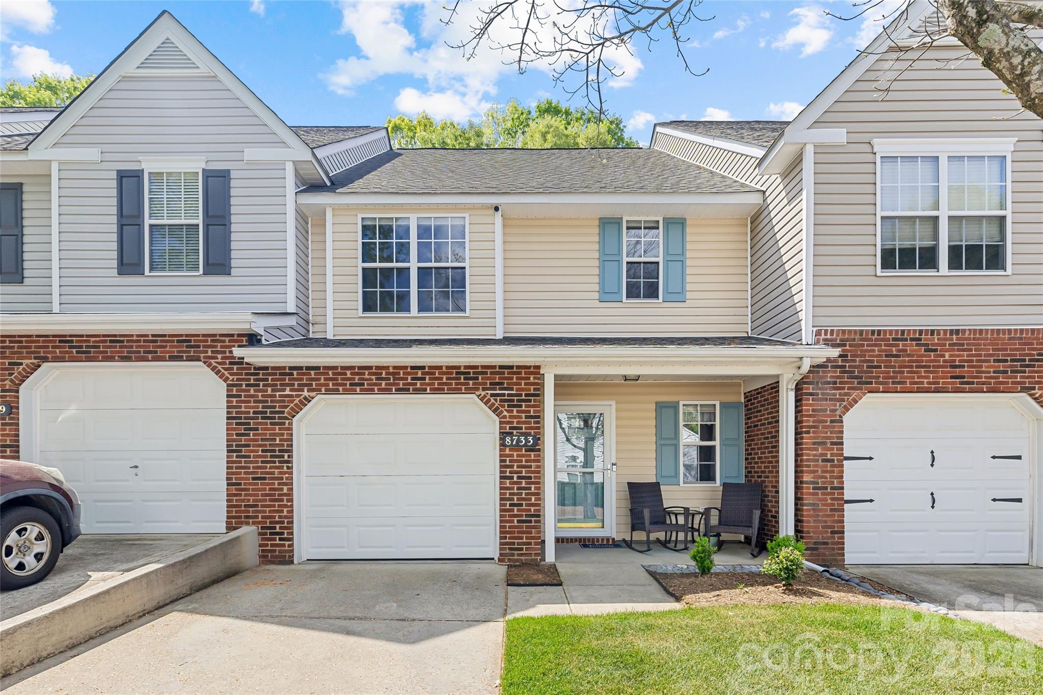Home for sale at 8733 Robinson Forest Drive, Charlotte, NC — photo 1 of 33