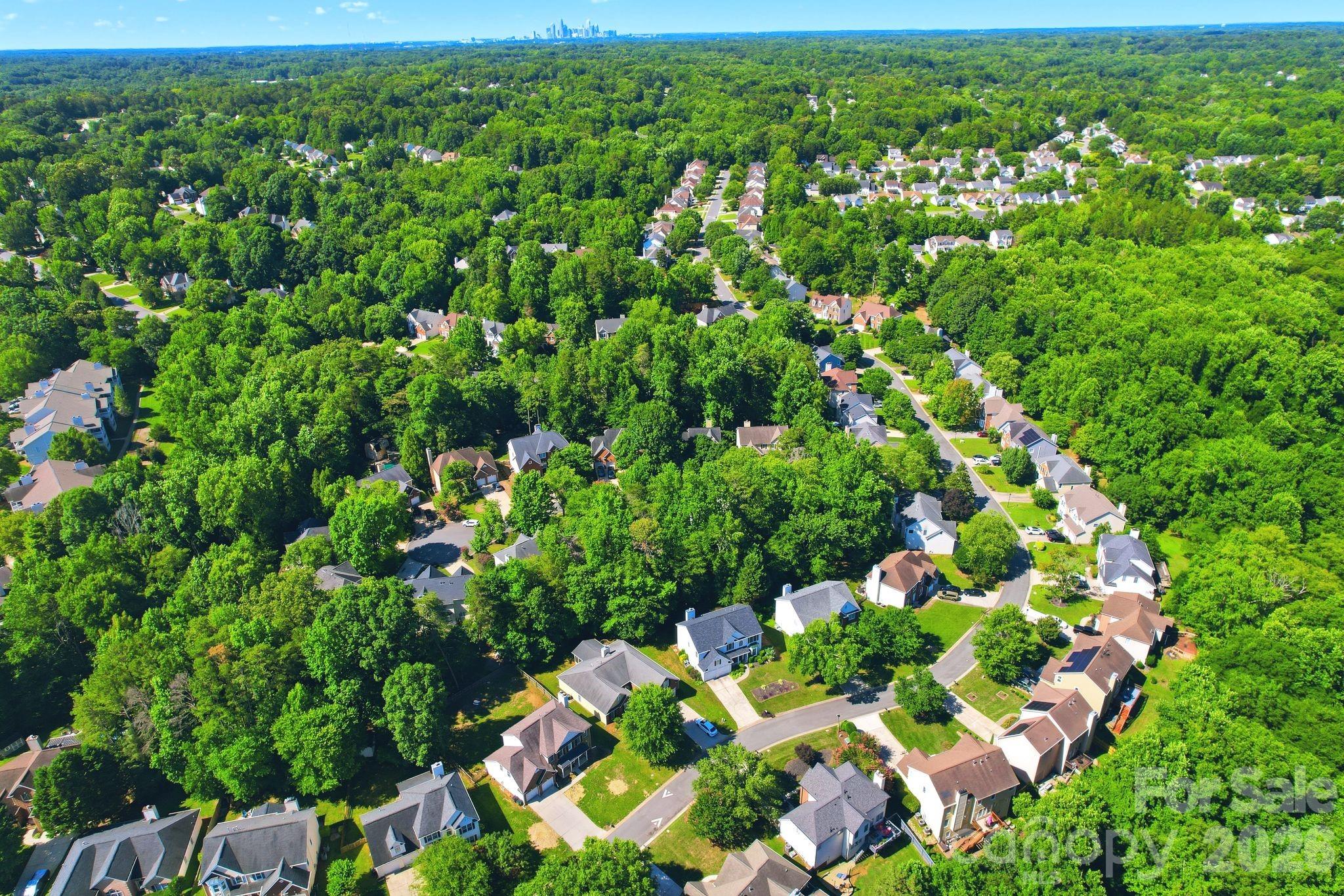 Photo 40 of 7711 Abbotsinch Court, Charlotte, NC