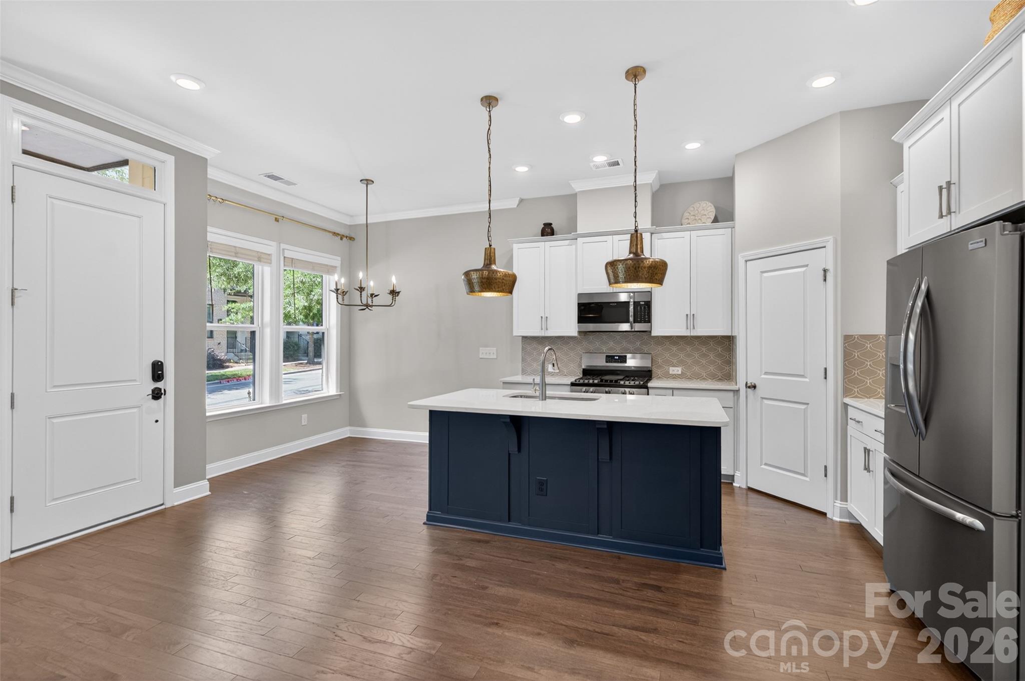 Photo 4 of 6318 Southgrove Street, Charlotte, NC