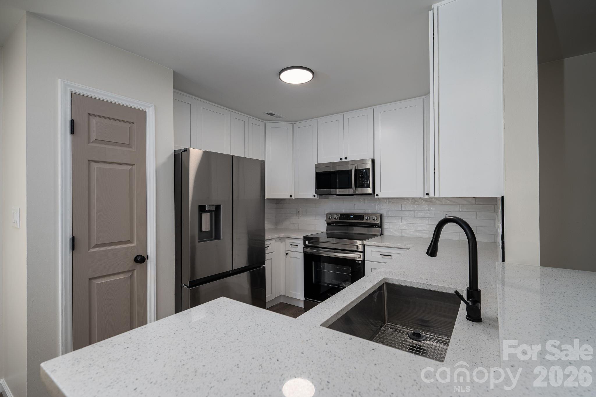 Photo 14 of 3119 Mintleaf Drive, Charlotte, NC