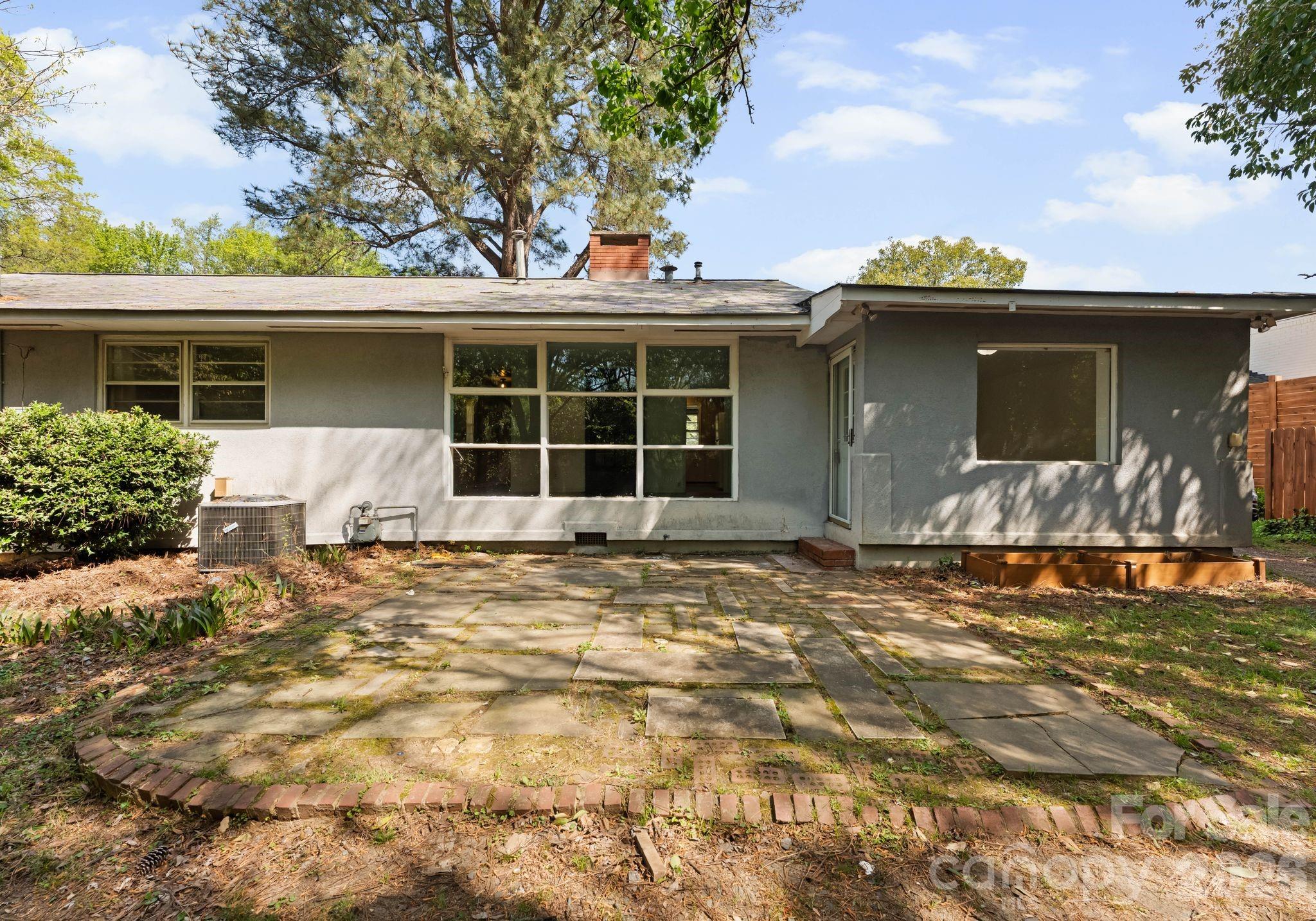 1136 E Woodlawn Road, Charlotte, NC - photo 42 of 48