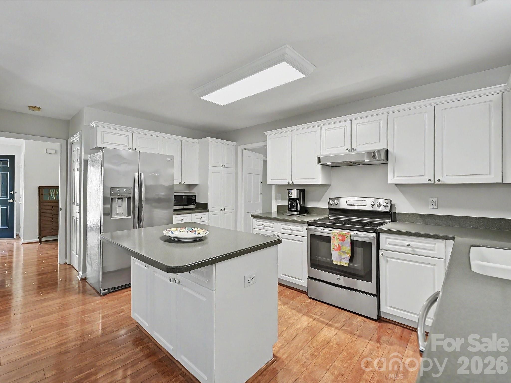 Photo 4 of 3333 Colvard Park Way, Charlotte, NC