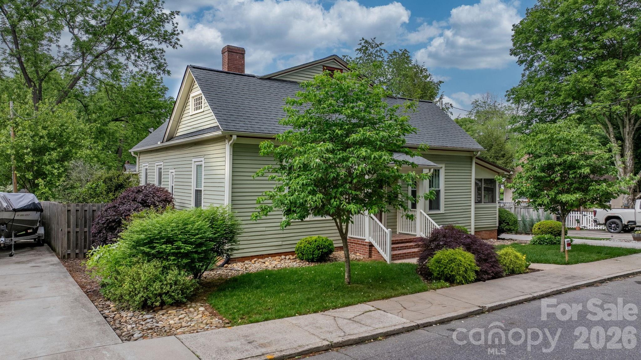 Photo 3 of 214 Webb Street, Statesville, NC