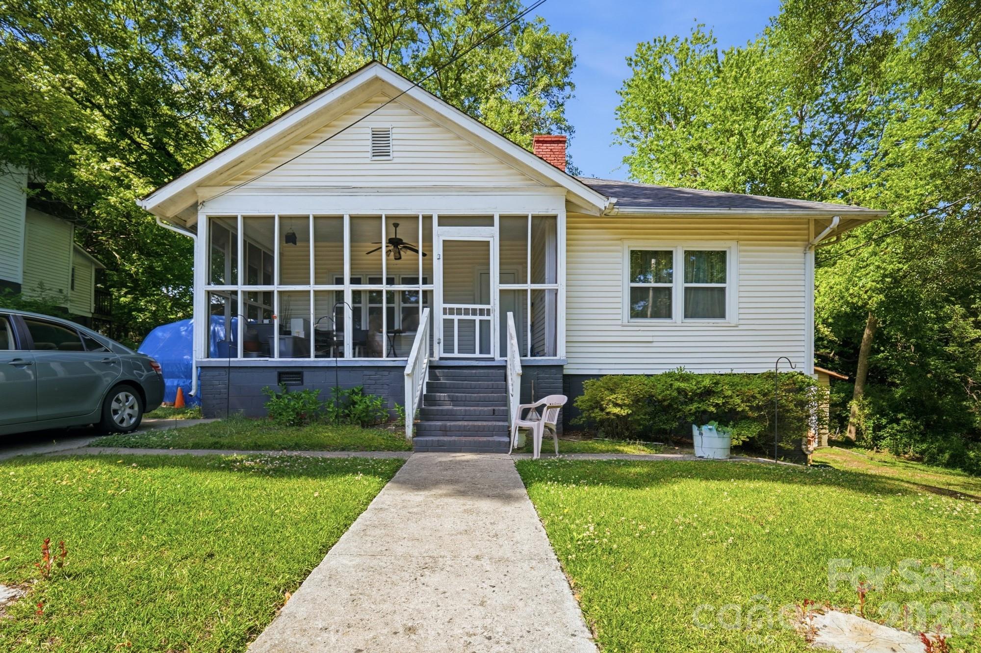 1018 W 5th Avenue, Gastonia, NC