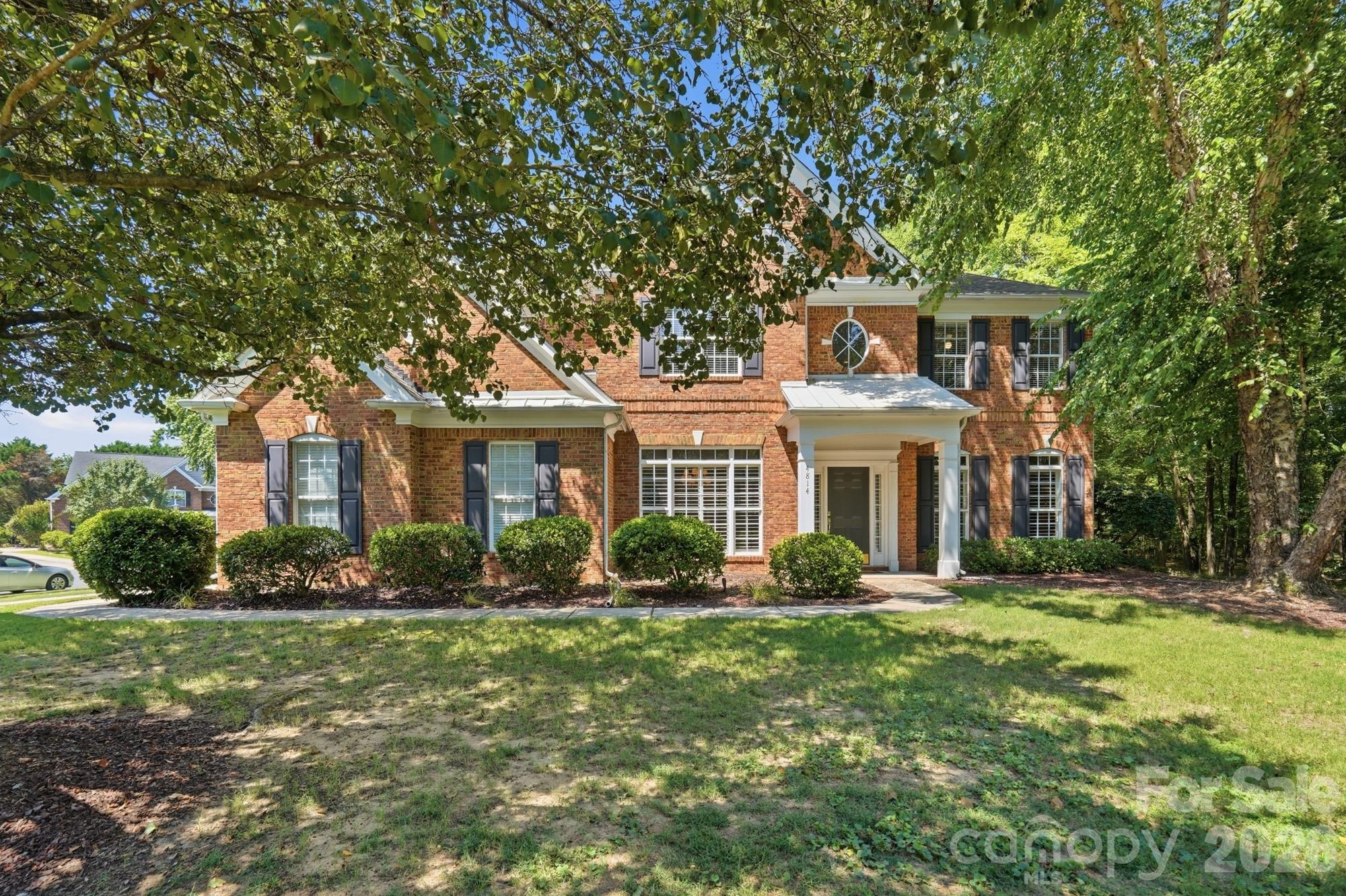 Home for sale at 4814 King Arthur Drive, Charlotte, NC — photo 1 of 43
