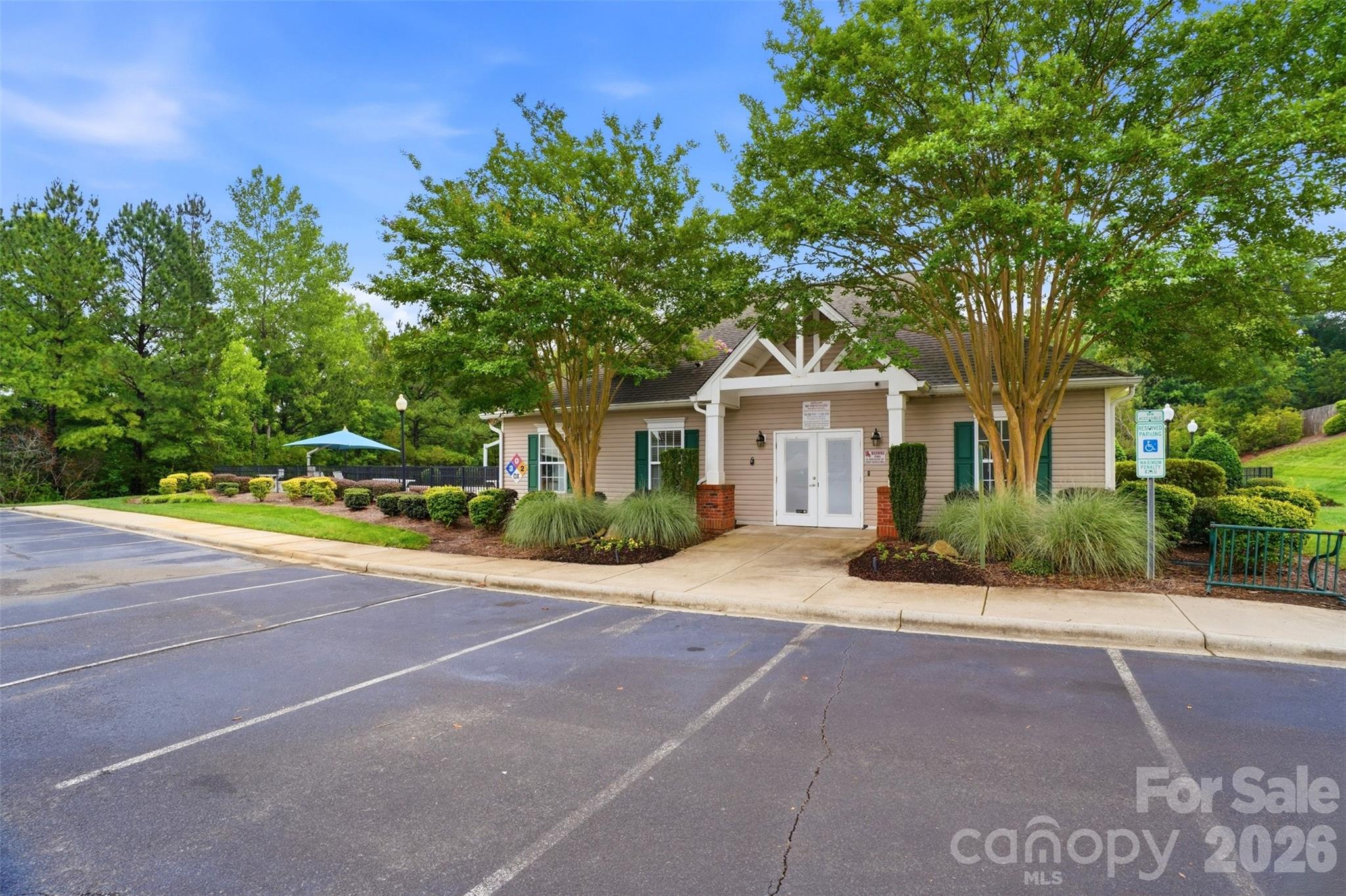 1464 Moss Creek Drive, Harrisburg, NC - photo 39 of 48