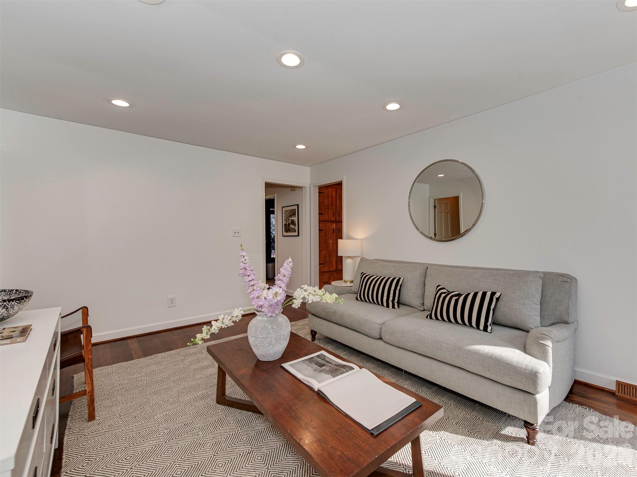 7244 Terrace Drive, Charlotte, NC - photo 7 of 43