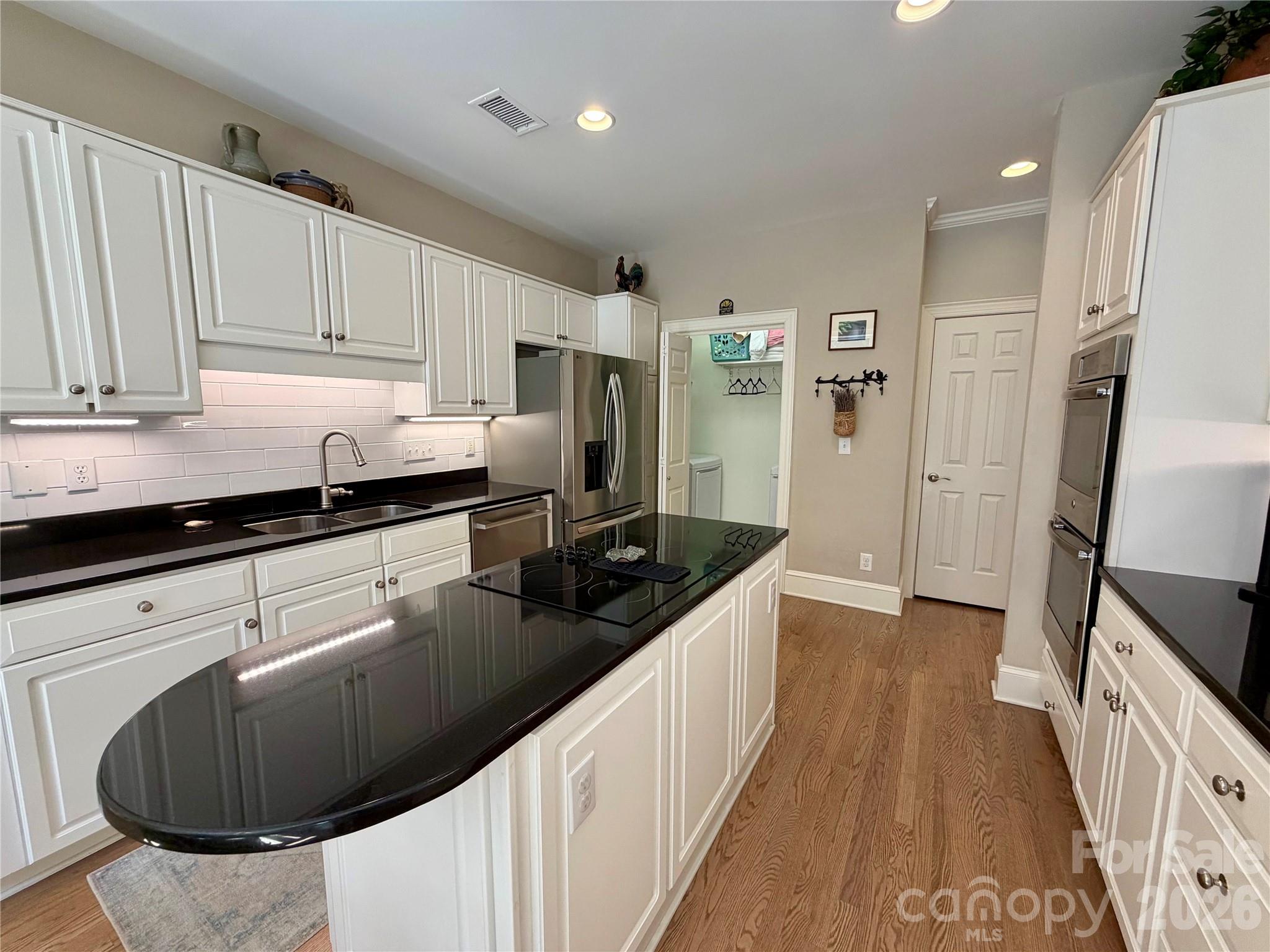 Photo 19 of 8964 Challis Hill Lane, Charlotte, NC