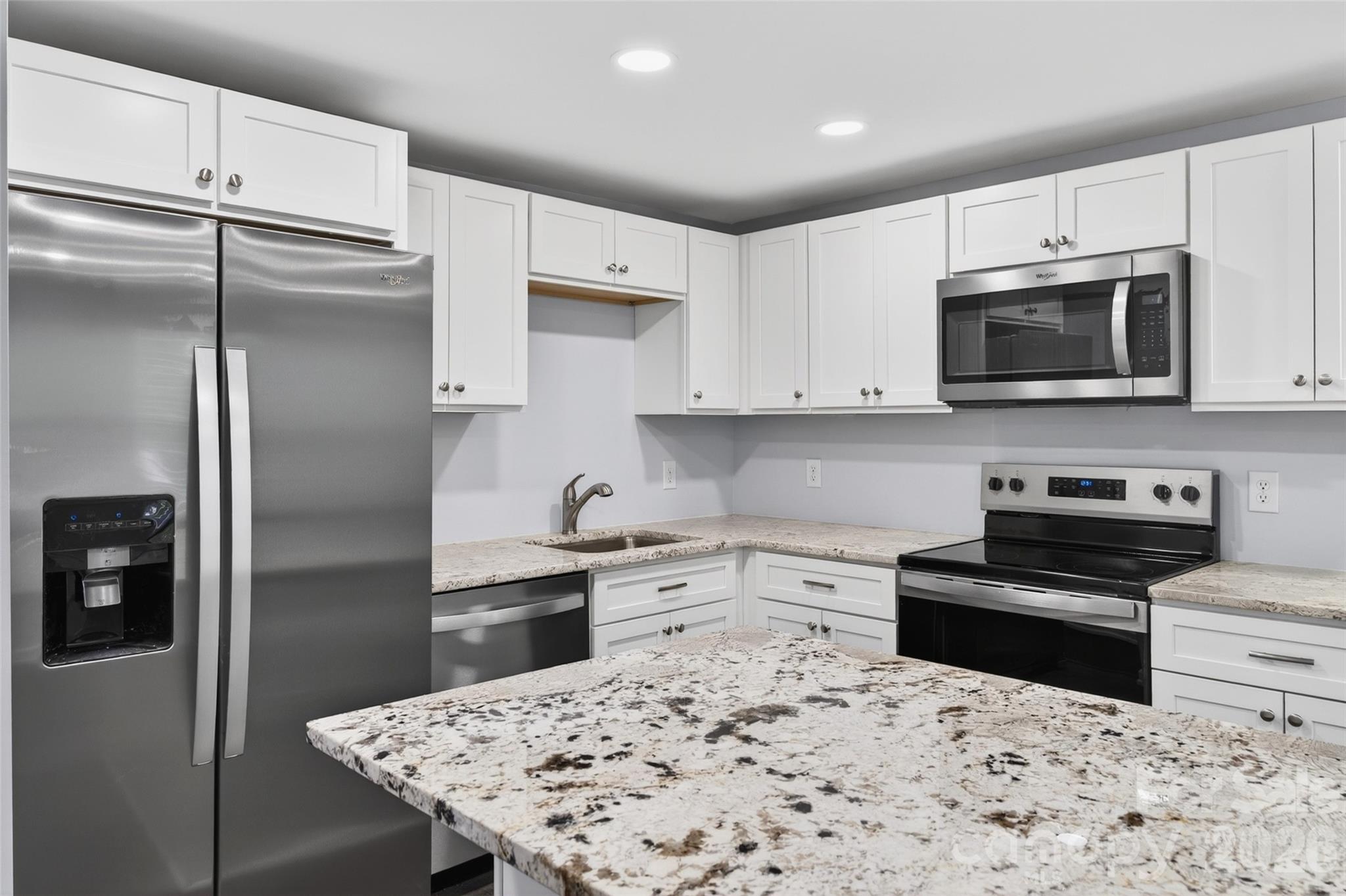 841 Mcarthur Avenue, Charlotte, NC - photo 11 of 41