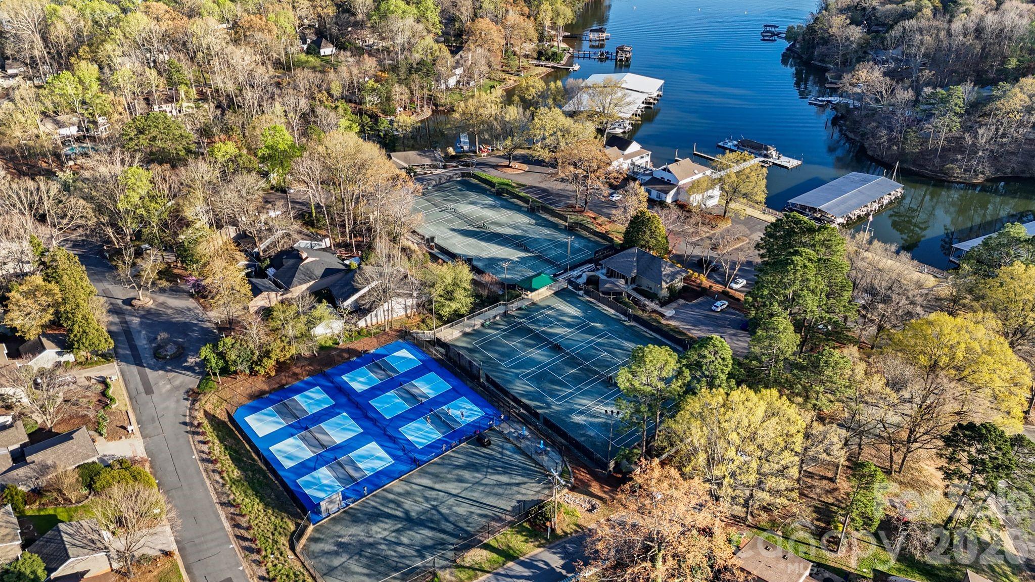 22 Honeysuckle Lane, Lake Wylie, SC - photo 42 of 48