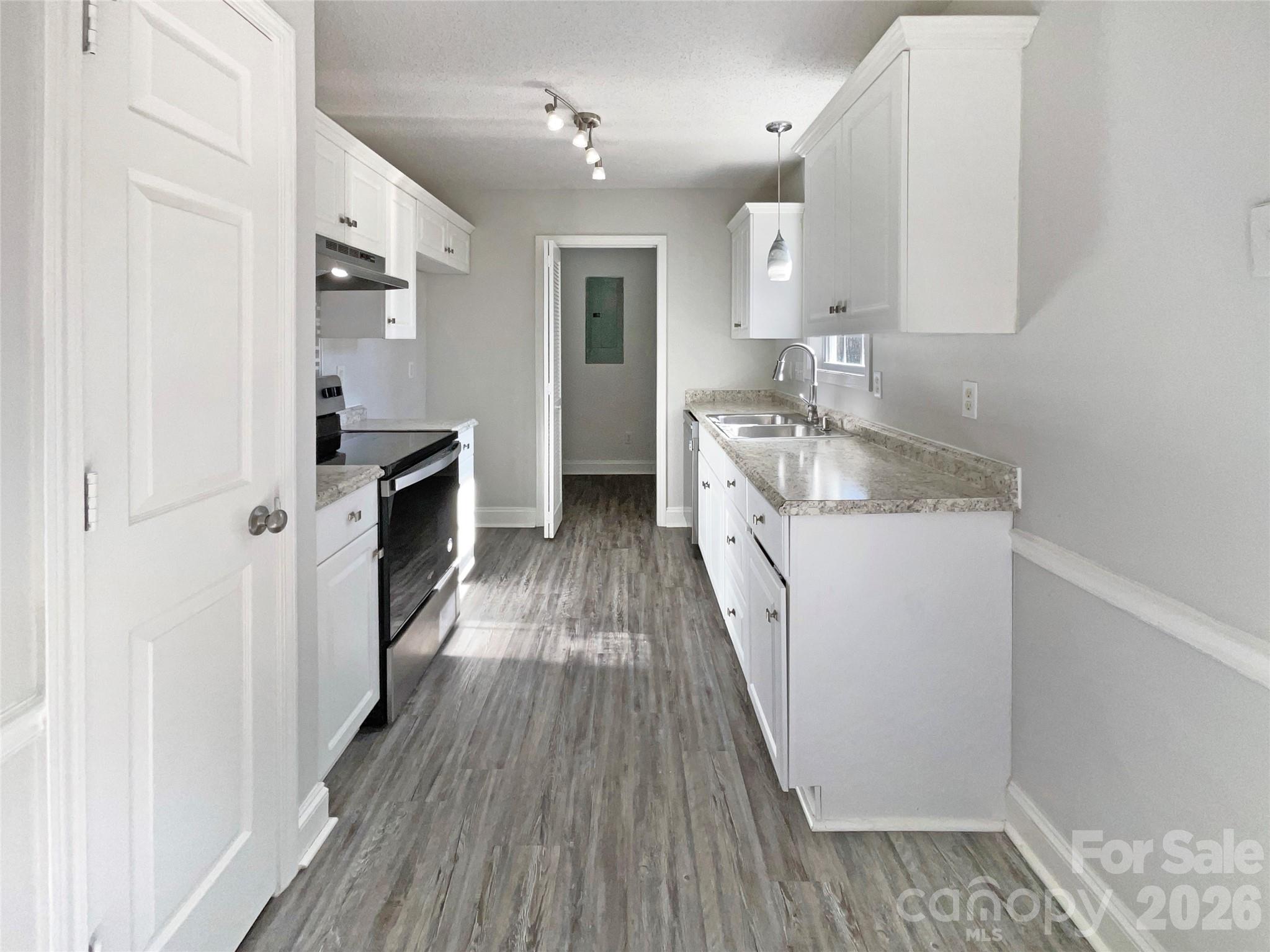 1657 Gresham Court, Rock Hill, SC - photo 2 of 18