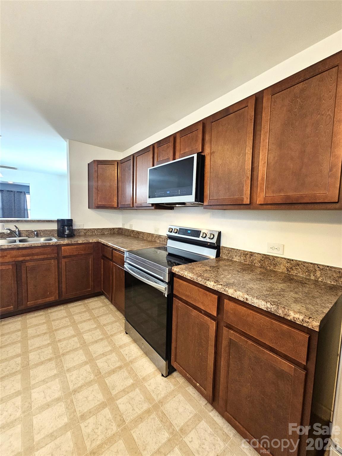 Photo 14 of 10703 Derryrush Drive, Charlotte, NC